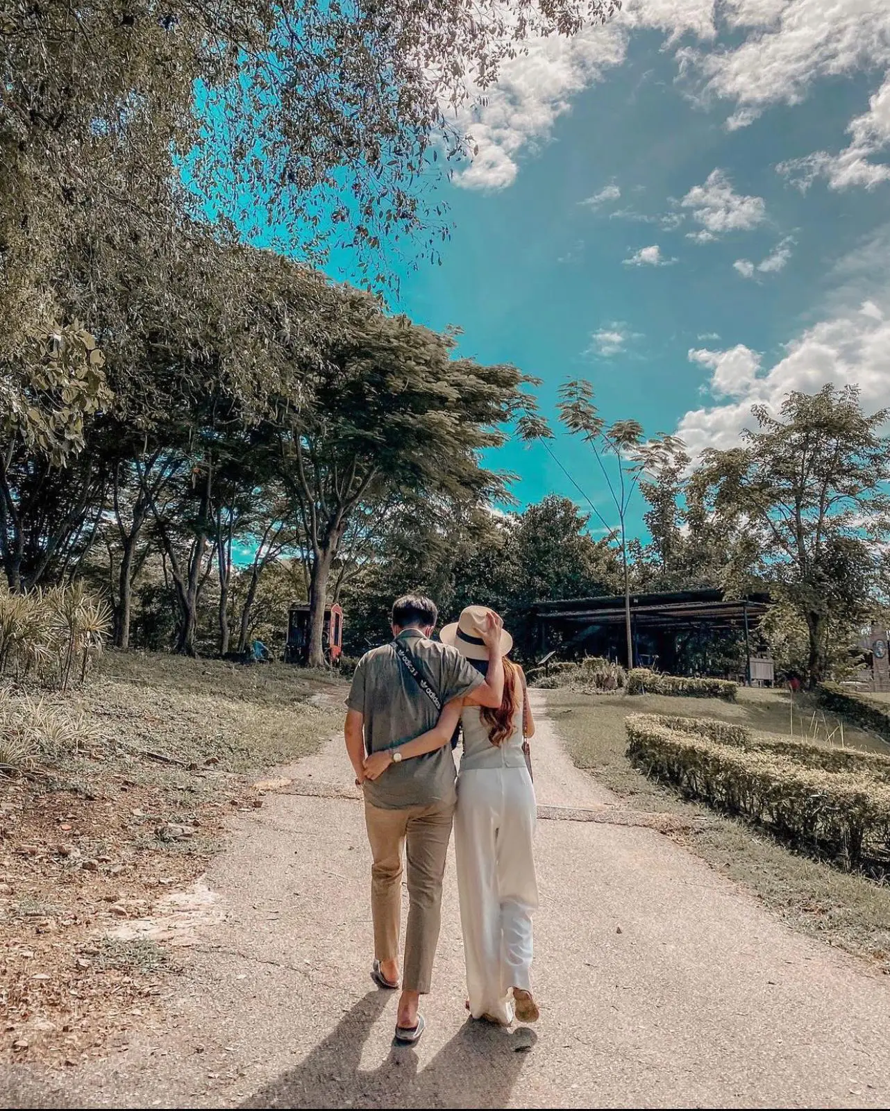 ท่าโพสต์คู่แฟน โพสต์ยังไงให้ดูรักกันมาก 555 🤪🤪 | แกลเลอรีที่โพสต์โดย Beamcdth | Lemon8