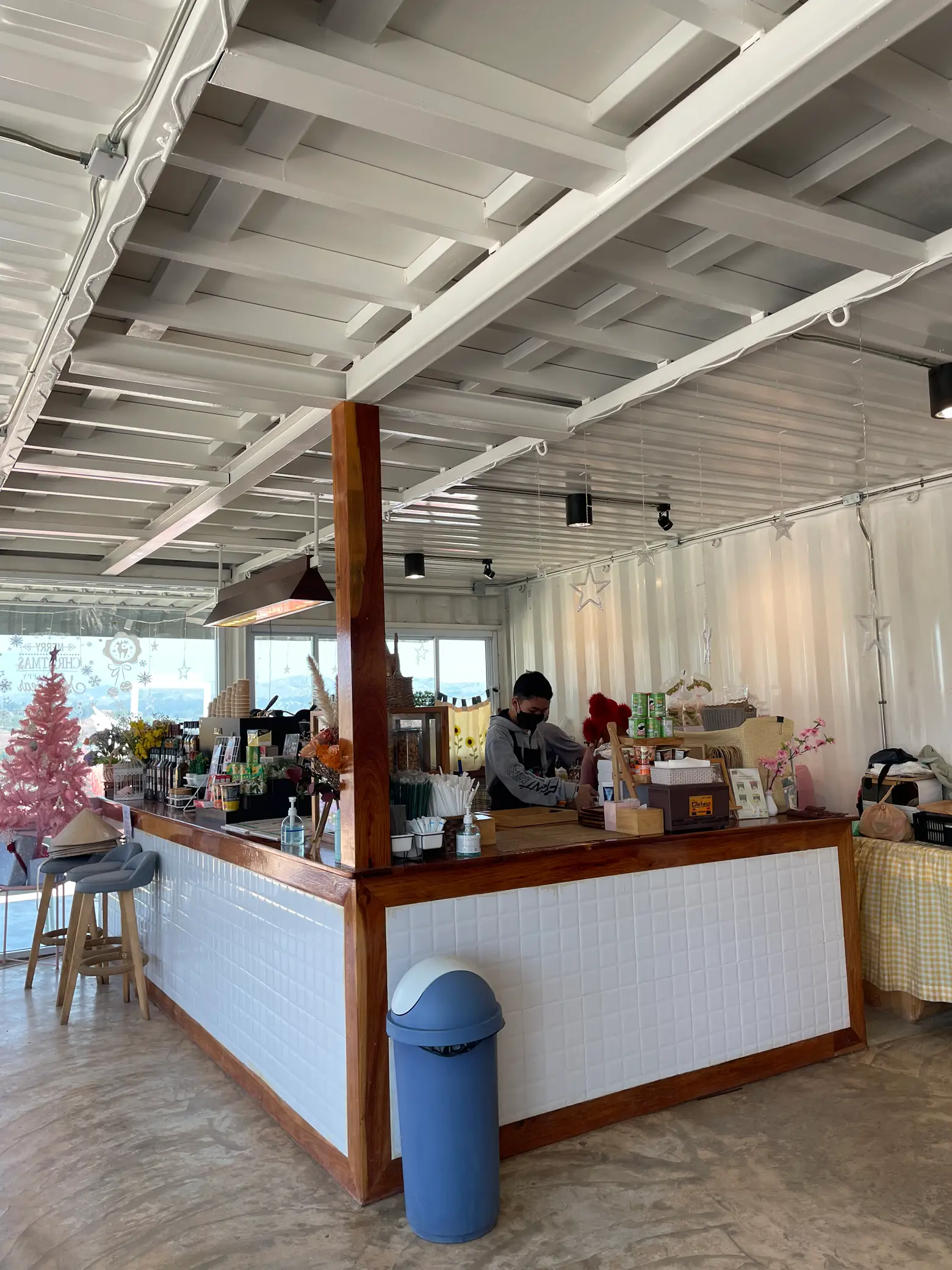 🌈 สายดอกไม้ห้ามพลาด! รีวิวคาเฟ่ Hydrangea @เขาค้อ🌷 ️ | แกลเลอรีที่โพสต์โดย Gatjangg | Lemon8