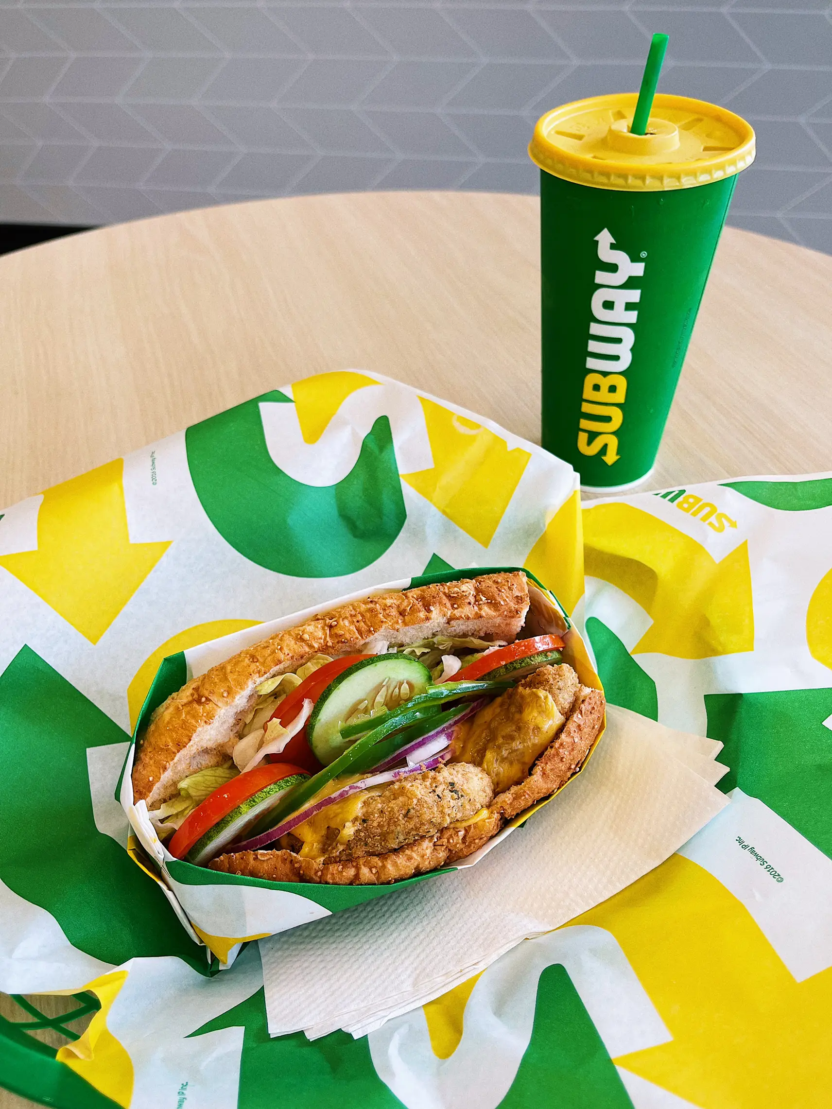 Plant-Based Garlic & Herb Patty 🥖🧄🥒 เมนูใหม่ SUBWAY! | แกลเลอรีที่โพสต์ ...