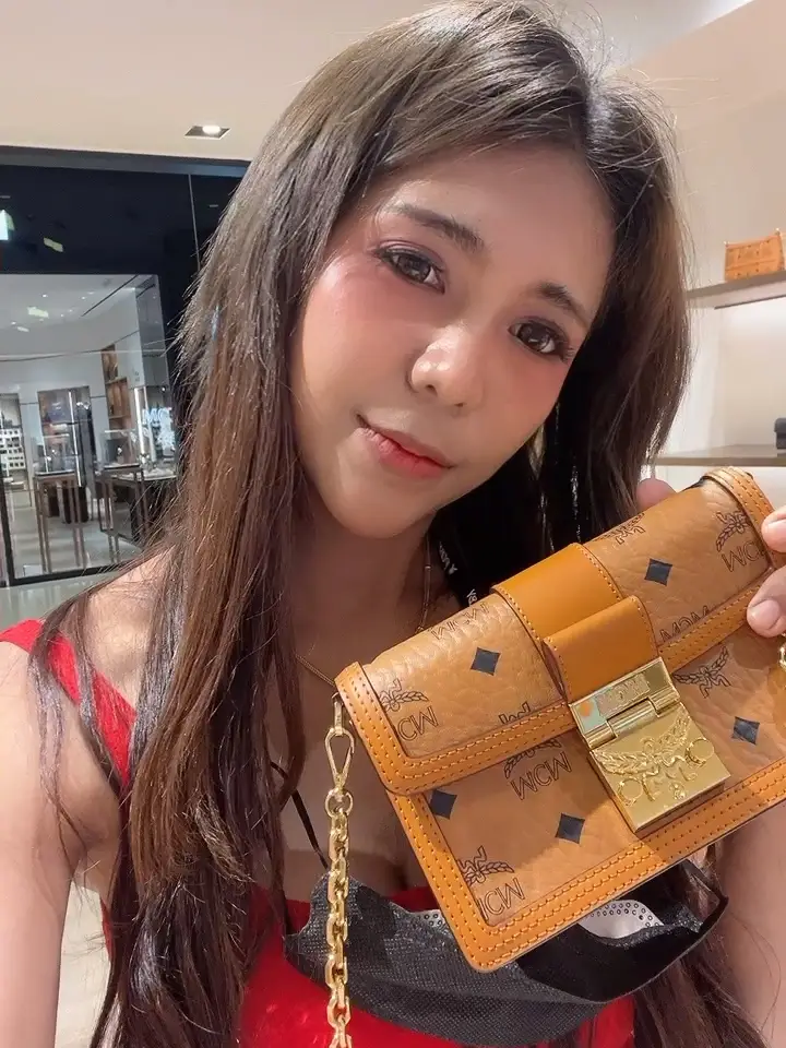 👜💝𝐻𝑎𝑝𝑝𝑦 𝑉𝑎𝑙𝑒𝑛𝑡𝑖𝑛𝑒’𝑠 𝐷𝑎𝑦 💕😍 | Video published by APPLEhiso | Lemon8