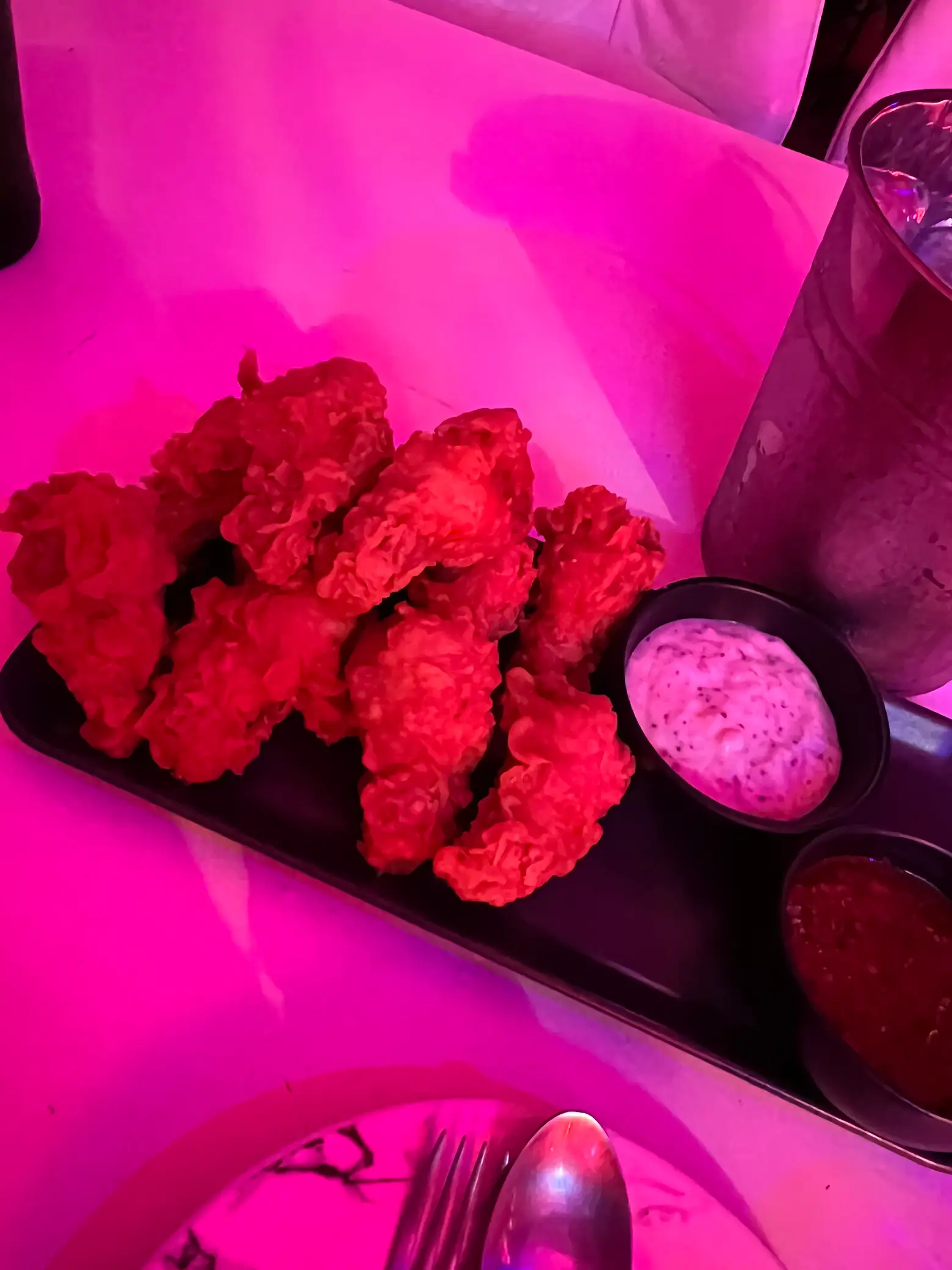 Feeling Bar Ari ร้านนั่งชิวสุดเก๋ย่านอารีย์!🍻 | แกลเลอรีที่โพสต์โดย ...