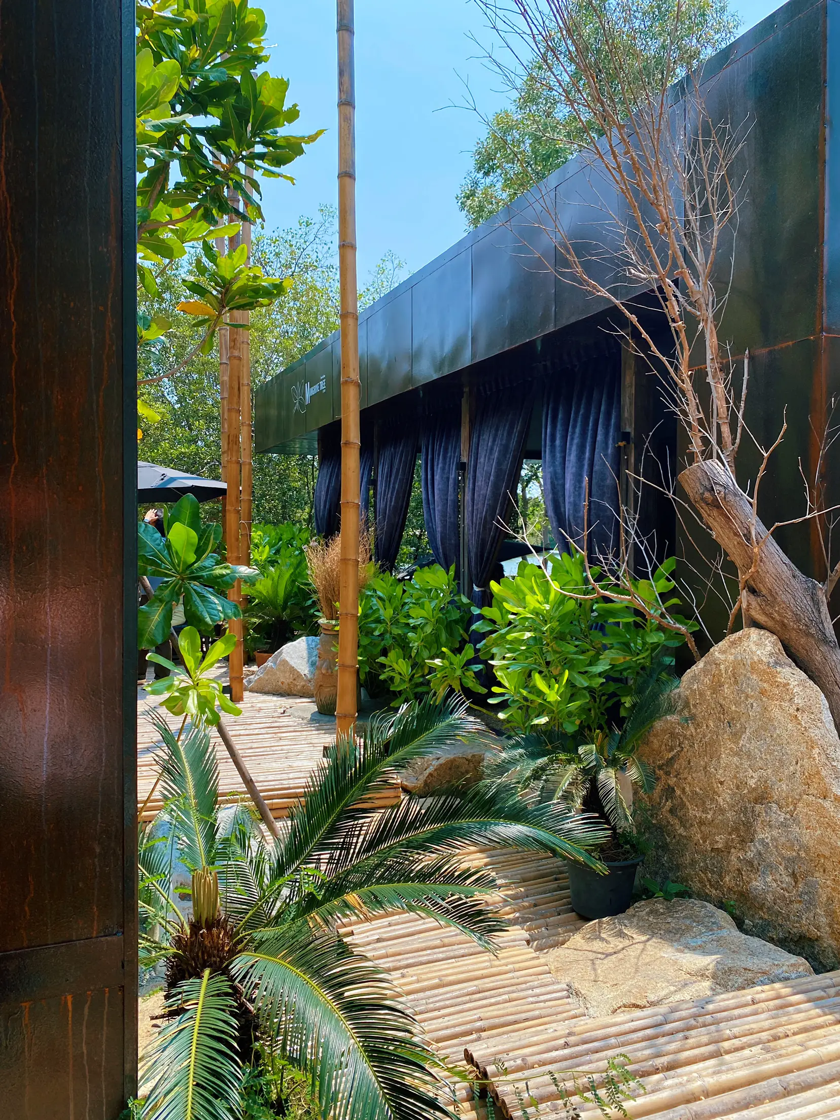 พาไปเที่ยว Taab Cafe ที่ชลบุรี | แกลเลอรีที่โพสต์โดย Meepik | Lemon8