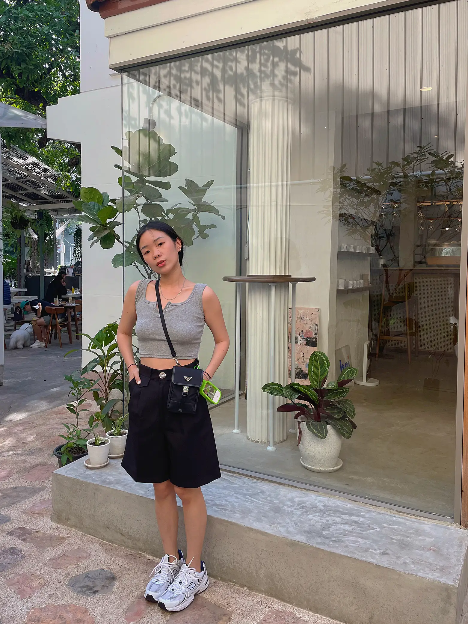OOTD: cafe hopping ลุคสบายๆ | แกลเลอรีที่โพสต์โดย Ppasta | Lemon8