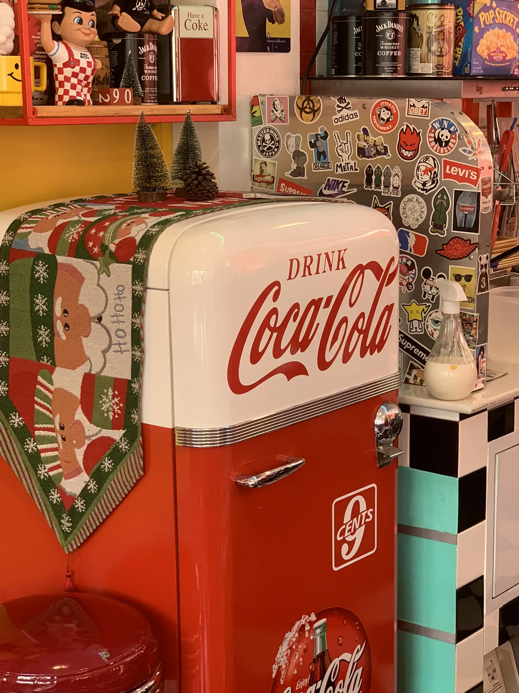 คาเฟ่ ย่านจรัญ13 สไตล์อเมริกัน 90 | แกลเลอรีที่โพสต์โดย Tg_nst | Lemon8