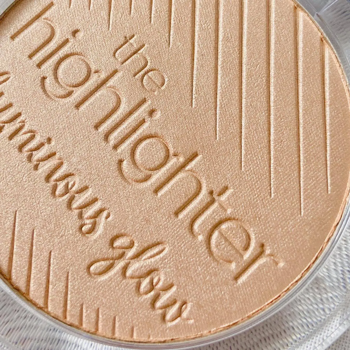 essence highlighter ไฮไลท์สำหรับมือใหม่ | แกลเลอรีที่โพสต์โดย ก็พูดพูด ...