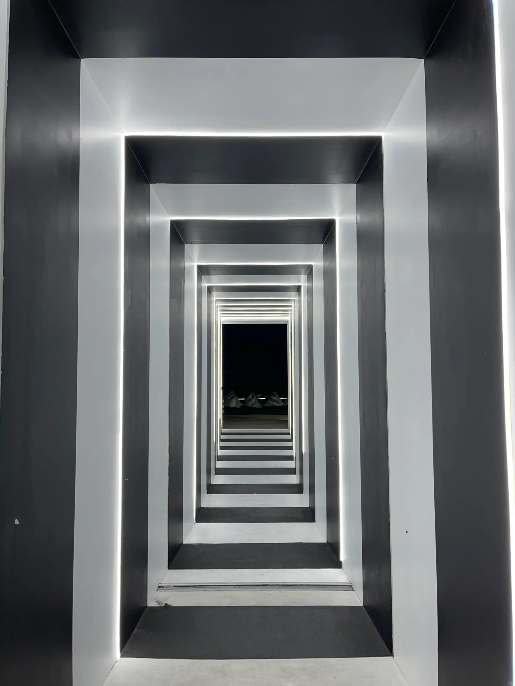 FUGA FUGA! ป๊อปอัพบาร์ริมหาดป่าตอง ภูเก็ต 🍸💕 | แกลเลอรีที่โพสต์โดย ...