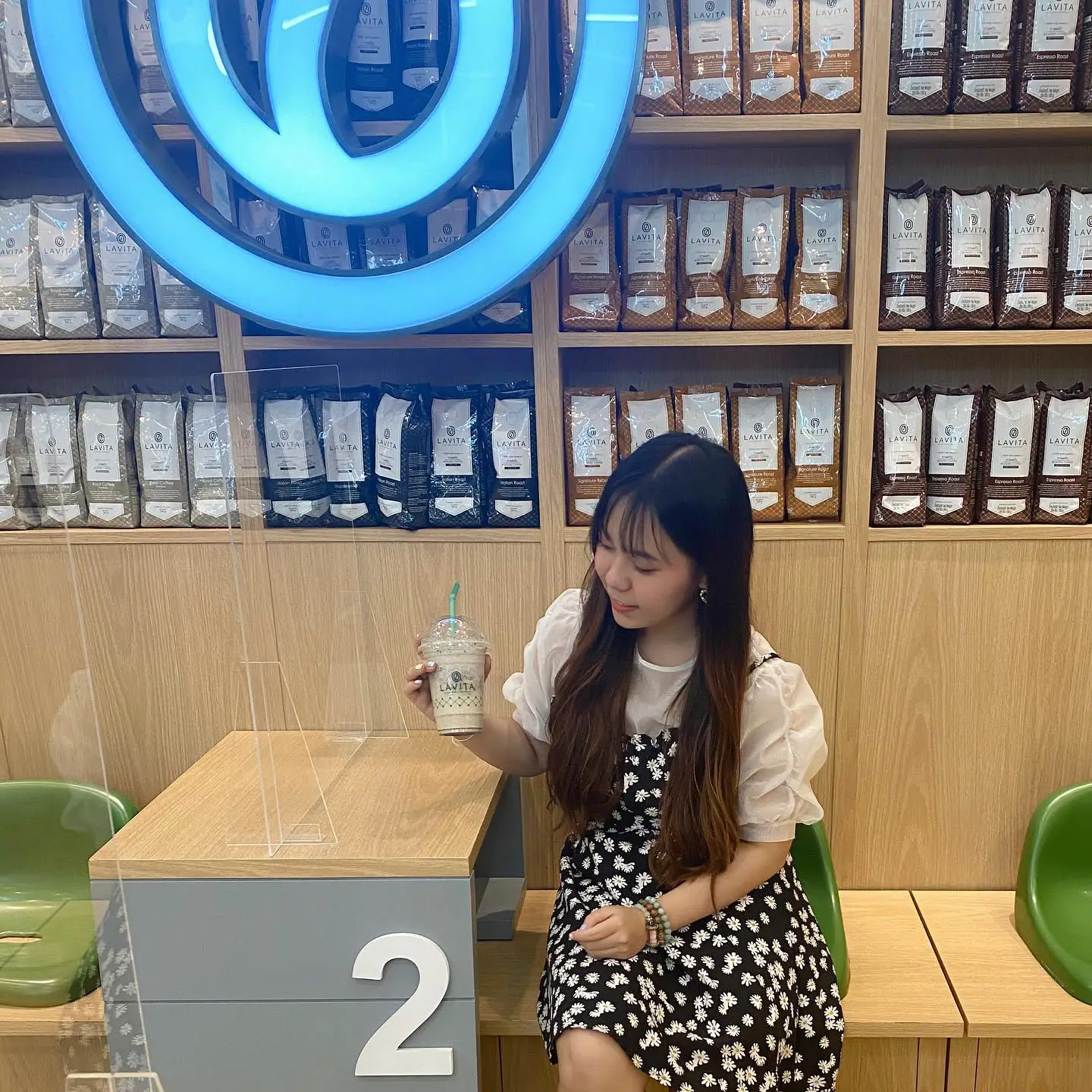 Cafe เมล็ดกาแฟ Lavita ☕️ | แกลเลอรีที่โพสต์โดย Namssn | Lemon8