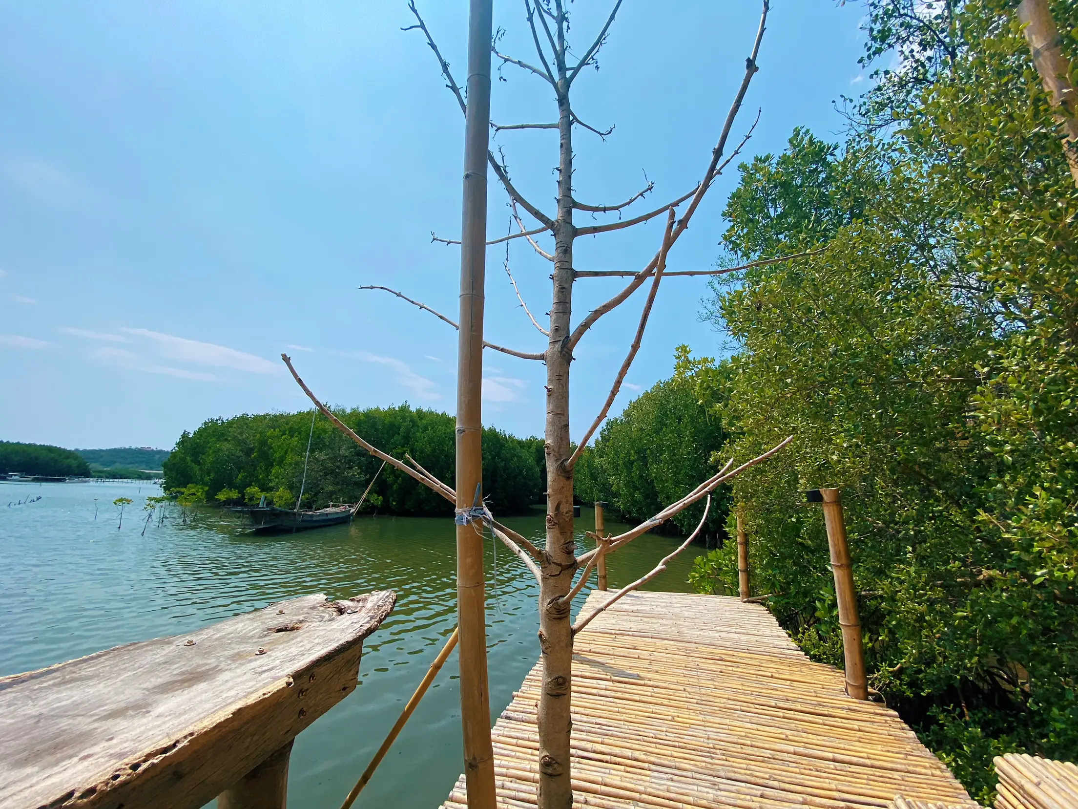 พาไปเที่ยว Taab Cafe ที่ชลบุรี | แกลเลอรีที่โพสต์โดย Meepik | Lemon8