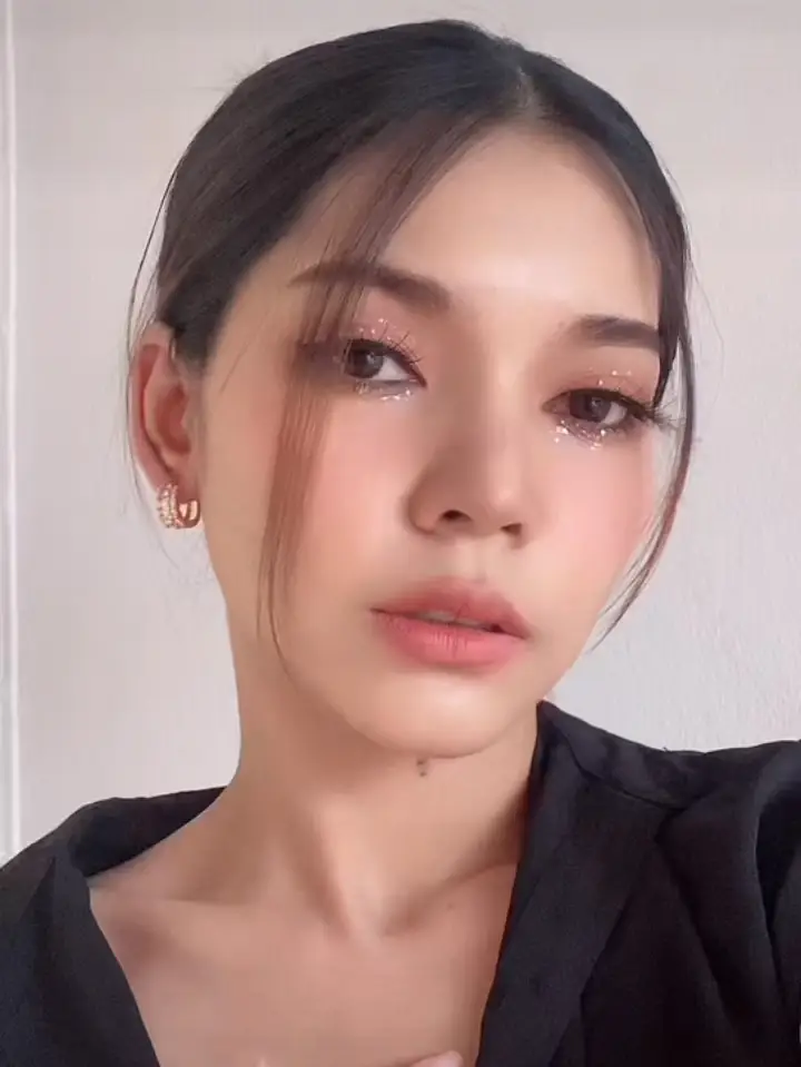 แกะเมคอัพซงจีอา Song Jia Makeup 😋 | วิดีโอที่เผยแพร่โดย • nutchalyn ...