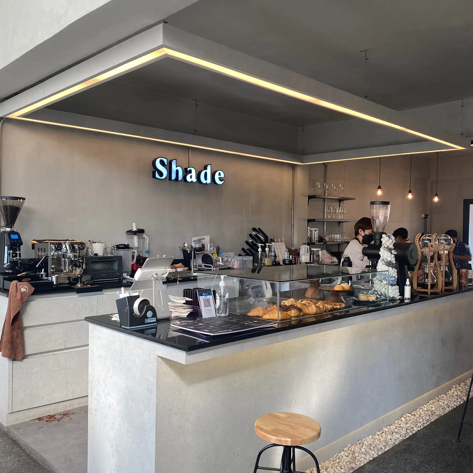 Shade Slow-bar คาเฟ่ลับชั้น 4 ที่ขอนแก่น☕️ | แกลเลอรีที่โพสต์โดย cakeko ...