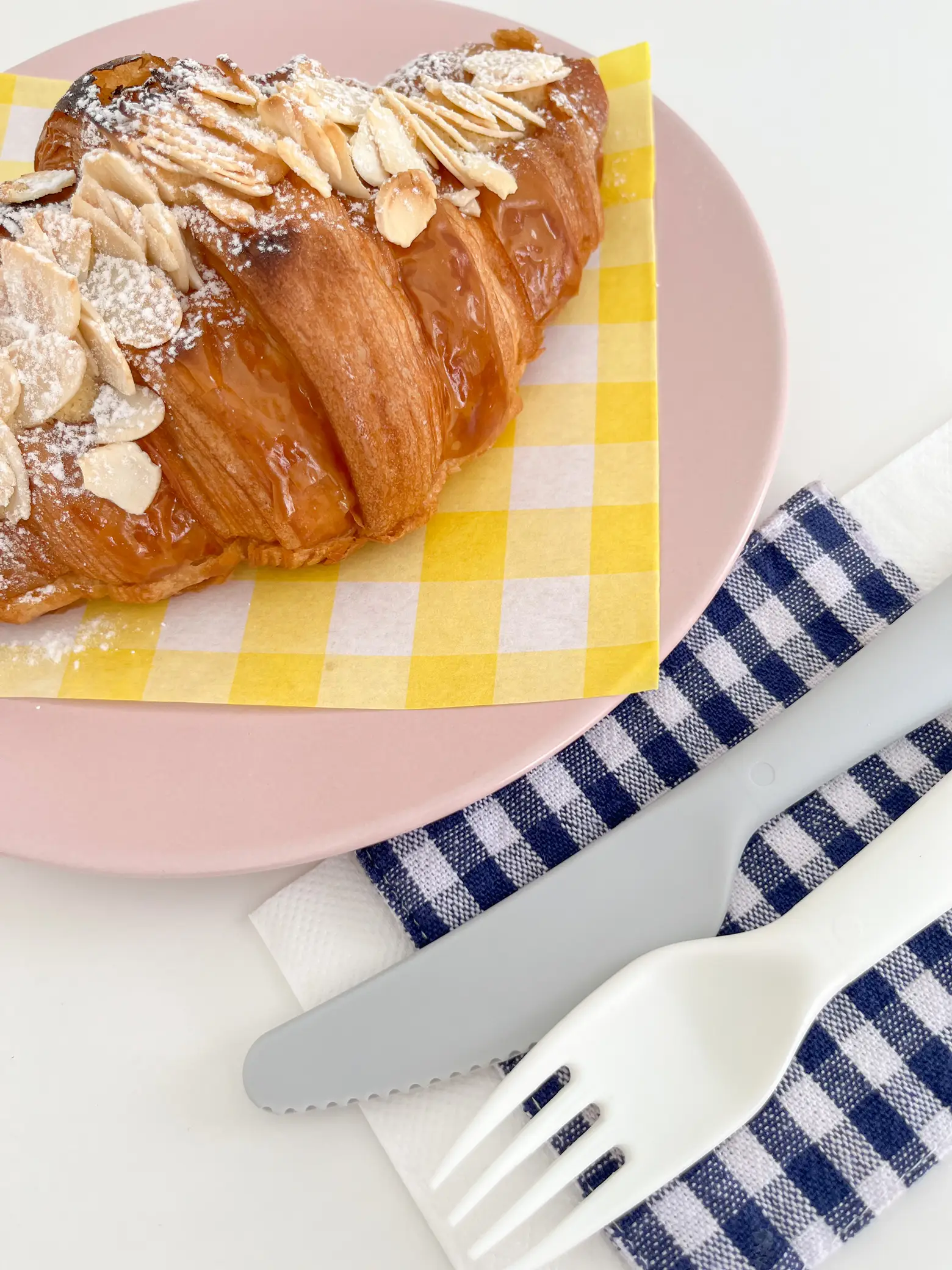 ยังคงไม่มูฟออนจากคาเฟ่ย่านพัฒนาการตัดใหม่ | แกลเลอรีที่โพสต์โดย sci.wsn | Lemon8