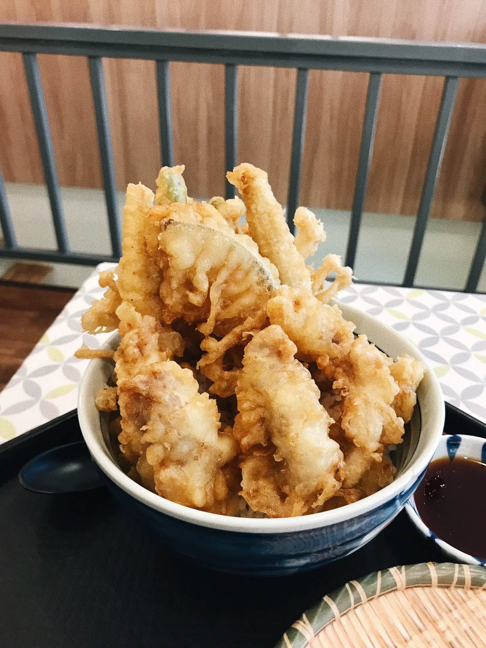 ไปกินข้าวหน้าเทนด้งที่อโศกกัน🇯🇵 | แกลเลอรีที่โพสต์โดย Aimmy | Lemon8