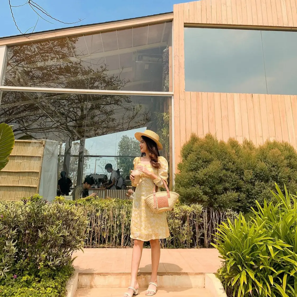 รีวิว กระเป๋าสานในตำนาน〰️ (ที่ต้องมี!!) | แกลเลอรีที่โพสต์โดย sixsix | Lemon8