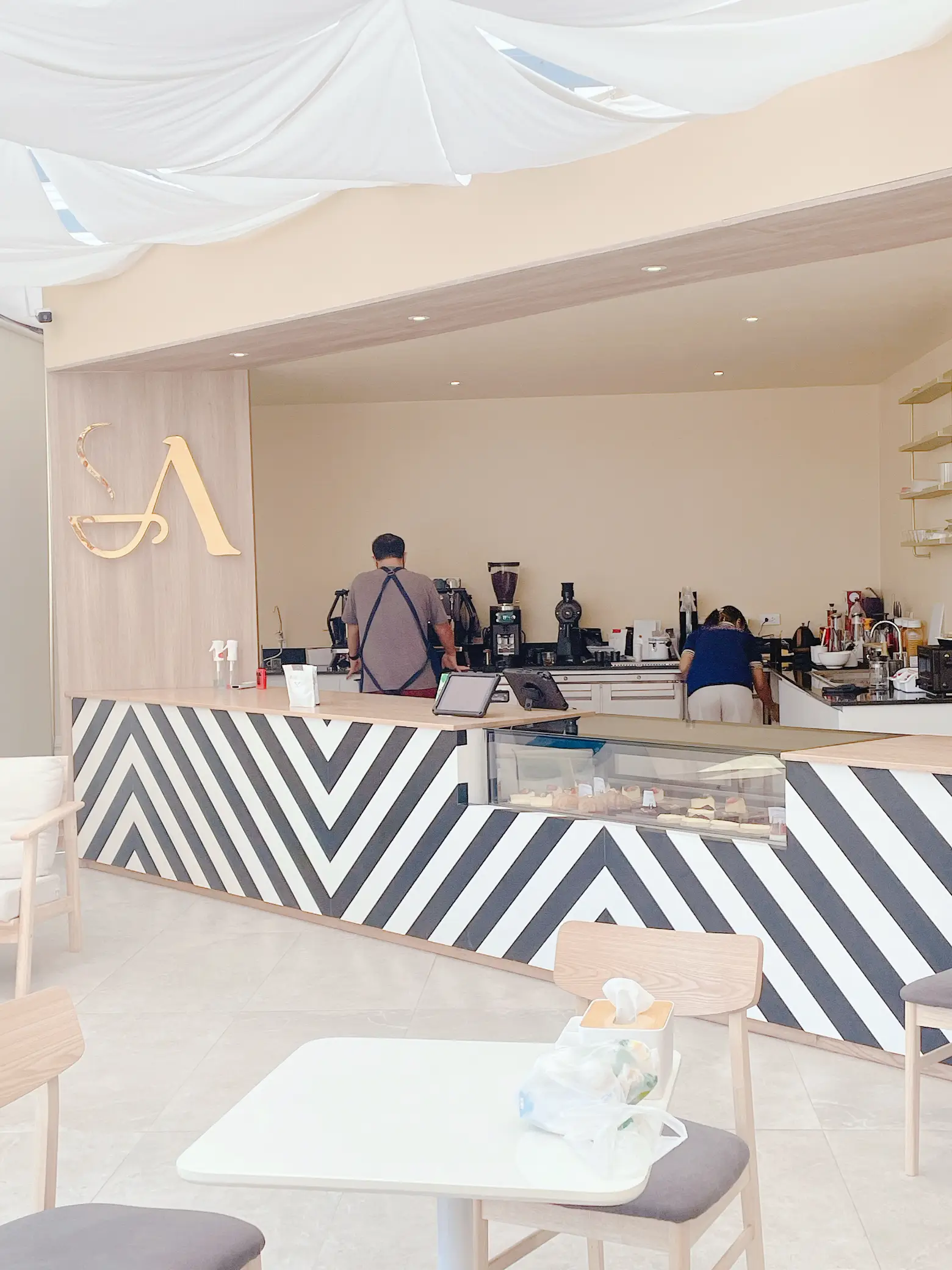 Alarm cafe 🌟 คาเฟ่เกาะช้าง🐘ที่ใครมาก็ต้องแวะ | แกลเลอรีที่โพสต์โดย ฝ้าย ...