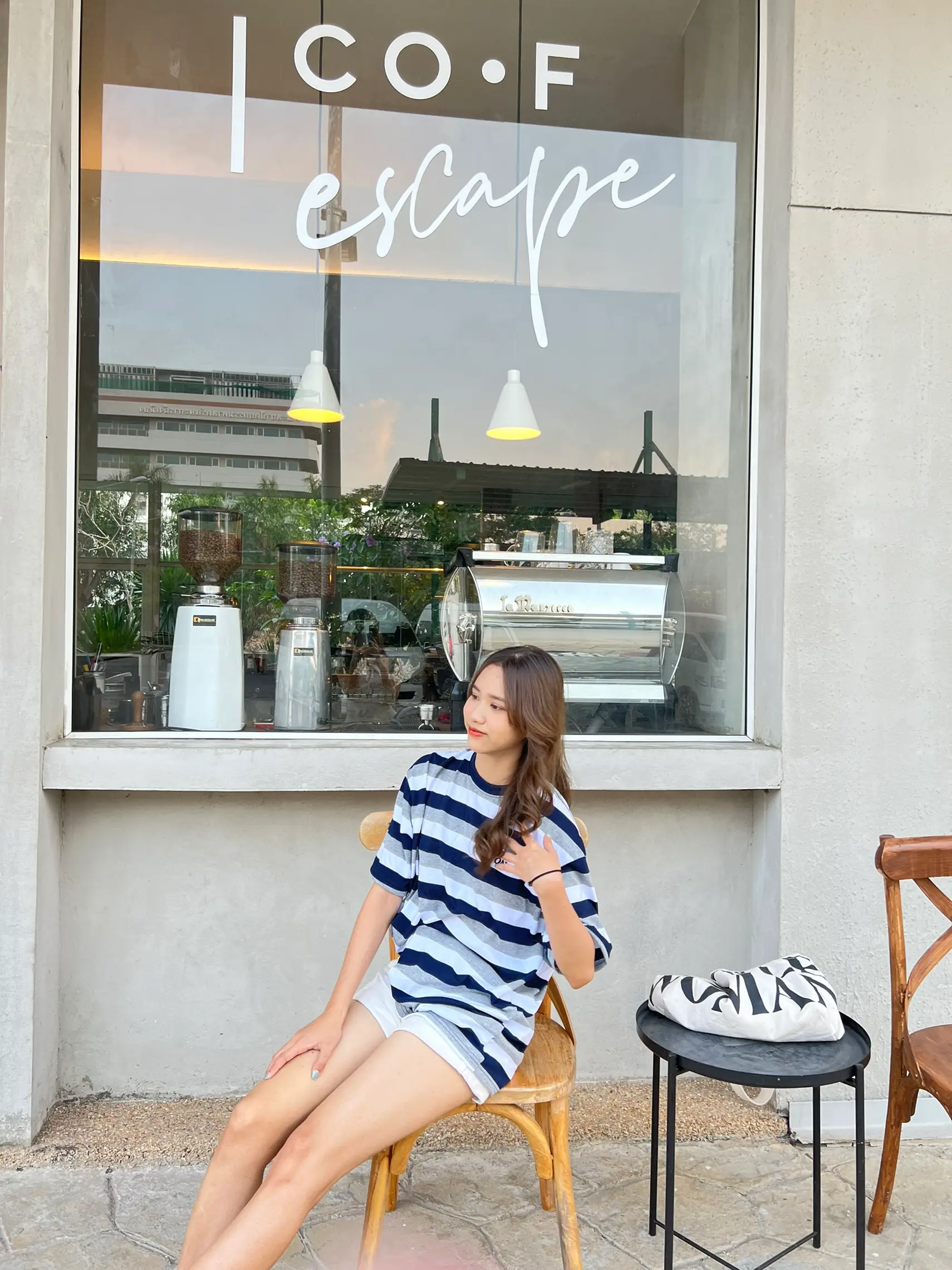 คาเฟ่ในม.ธรรมศาสตร์ 🤍 | แกลเลอรีที่โพสต์โดย Jubjang.srr | Lemon8