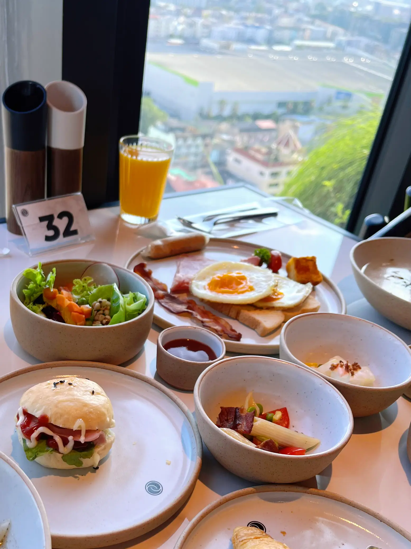 รีวิวโรงแรม arbour hotel and residence pattaya | แกลเลอรีที่โพสต์โดย ...