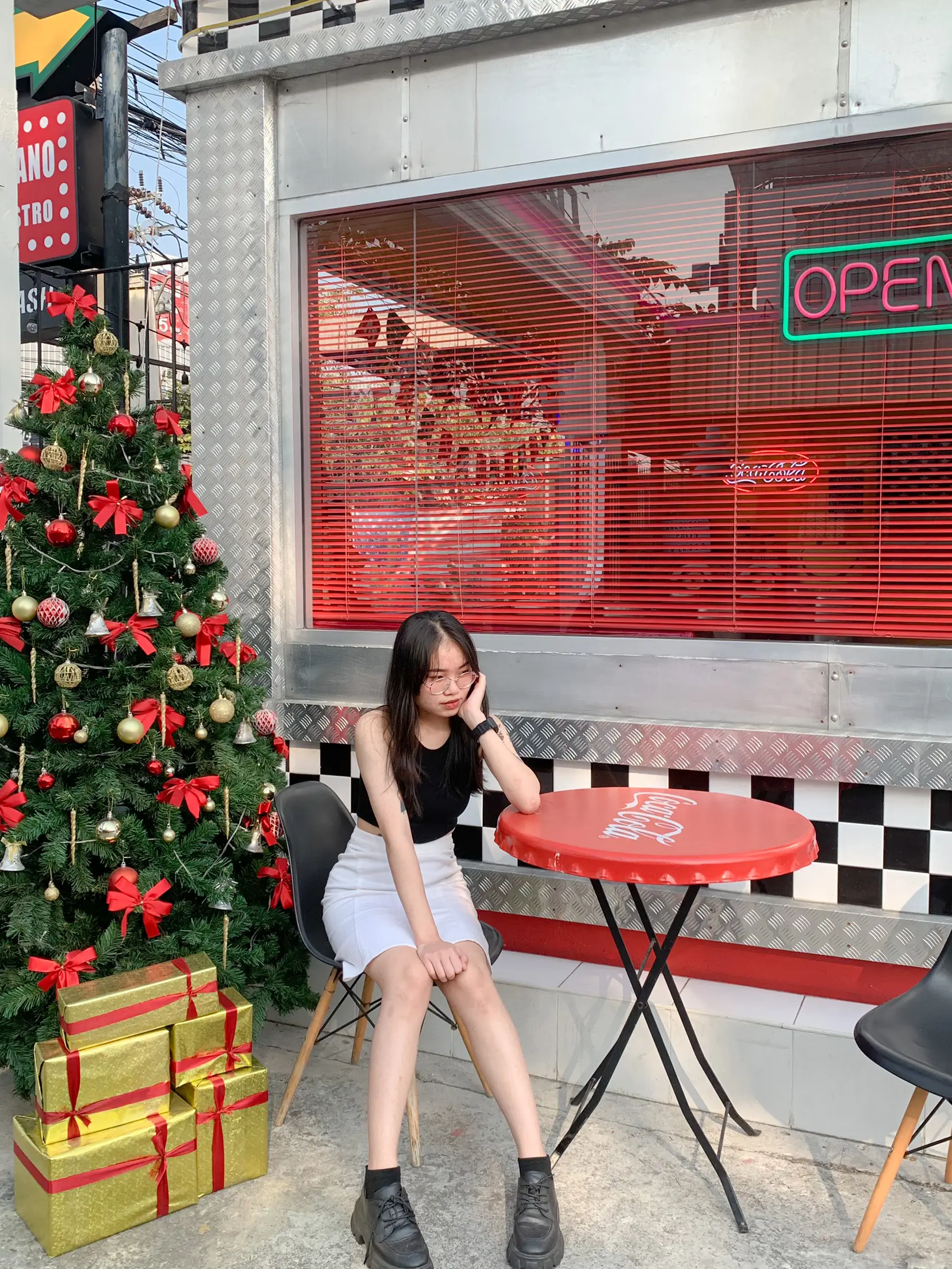 คาเฟ่ ย่านจรัญ13 สไตล์อเมริกัน 90 | แกลเลอรีที่โพสต์โดย Tg_nst | Lemon8