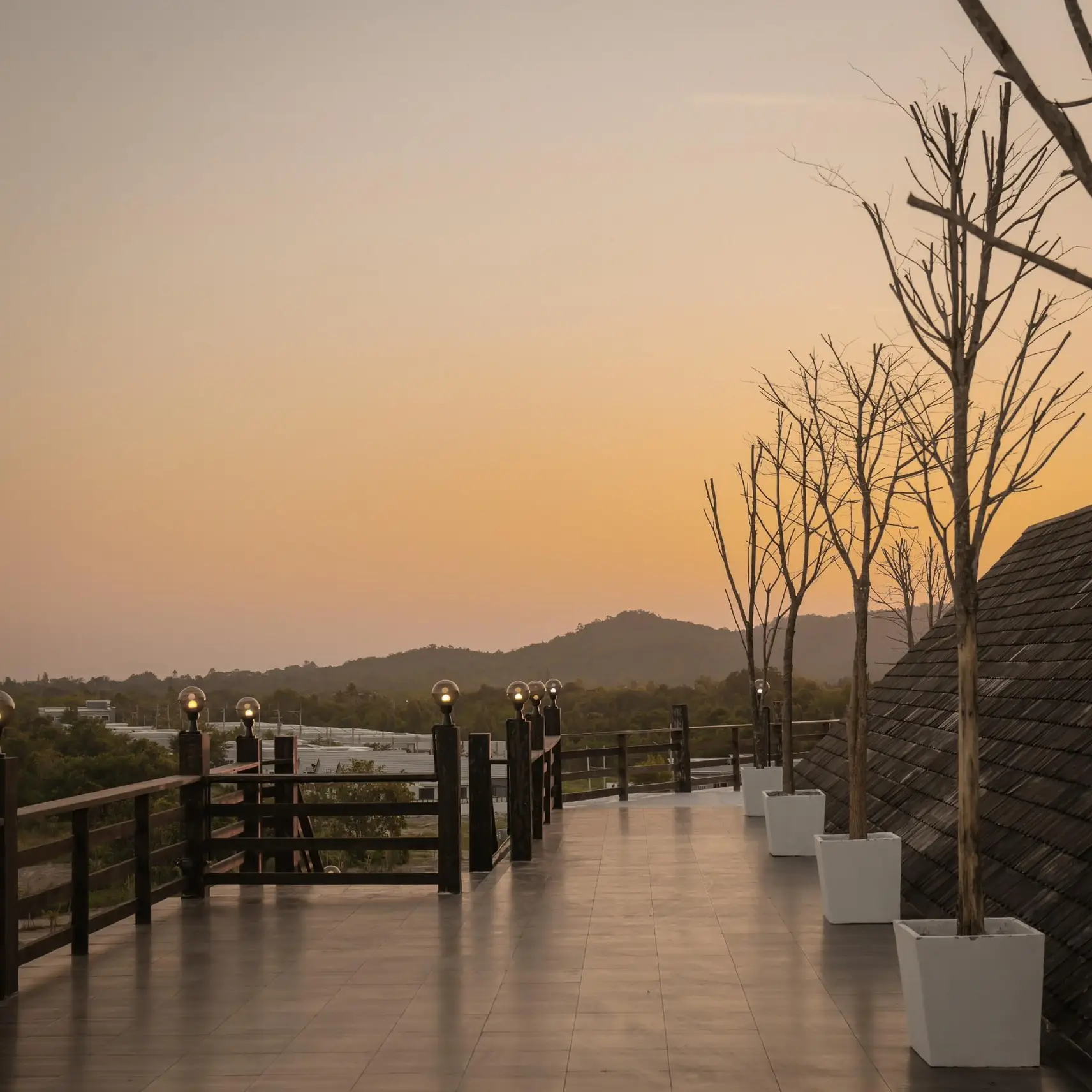 คาเฟ่เปิดใหม่บนเขา Rimpha Chomview ⛰ | แกลเลอรีที่โพสต์โดย chomchim | Lemon8