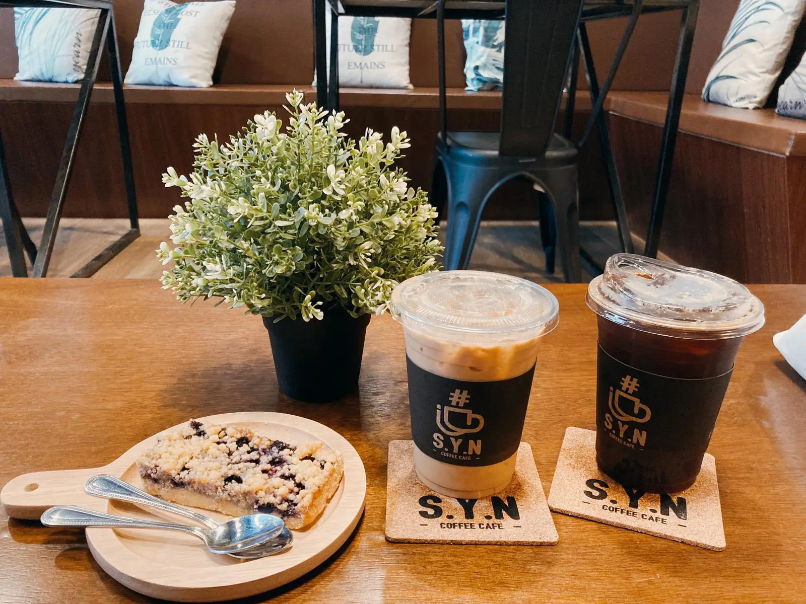 Take a sip คาเฟ่ลับ @คลองด่าน 🫖☕️ | แกลเลอรีที่โพสต์โดย jjanxxry | Lemon8