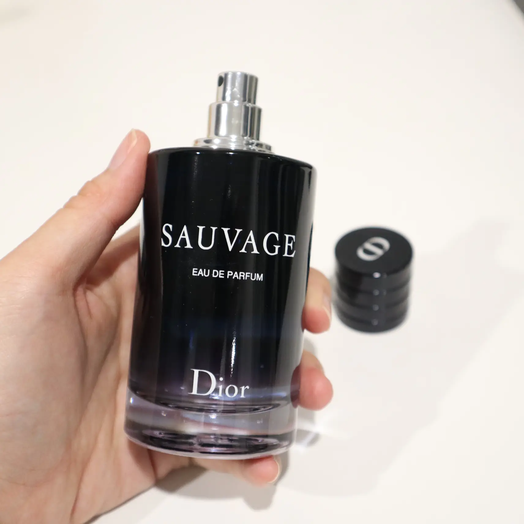 Dior Sauvage น้ำหอมยั่วเพศ ฉีดทีสาวรุม !! | แกลเลอรีที่โพสต์โดย baitanstufff | Lemon8