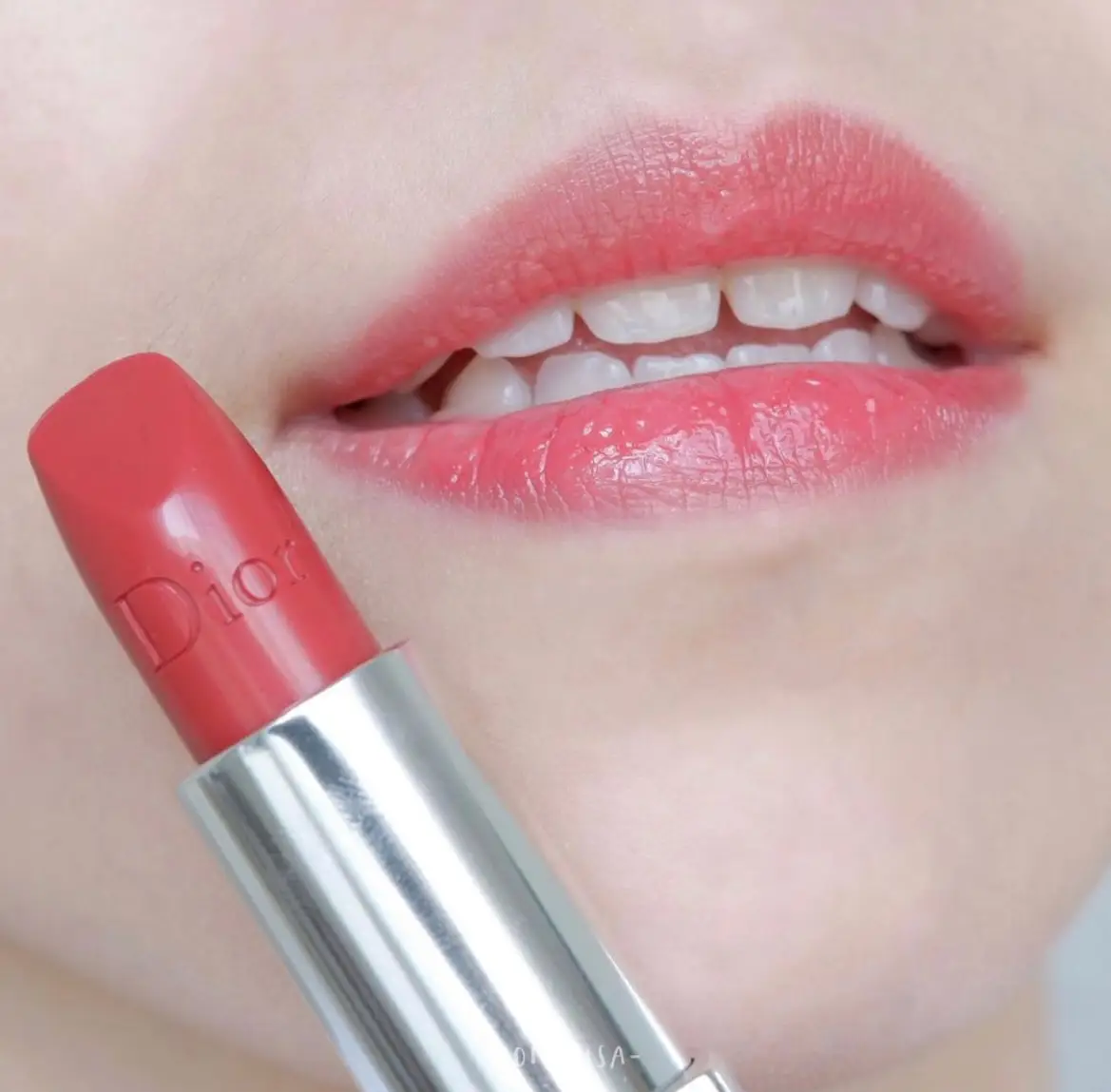 รีวิว DIOR ROUGE DIOR COLORED LIP BALM #525 CHERIE | แกลเลอรีที่โพสต์ ...