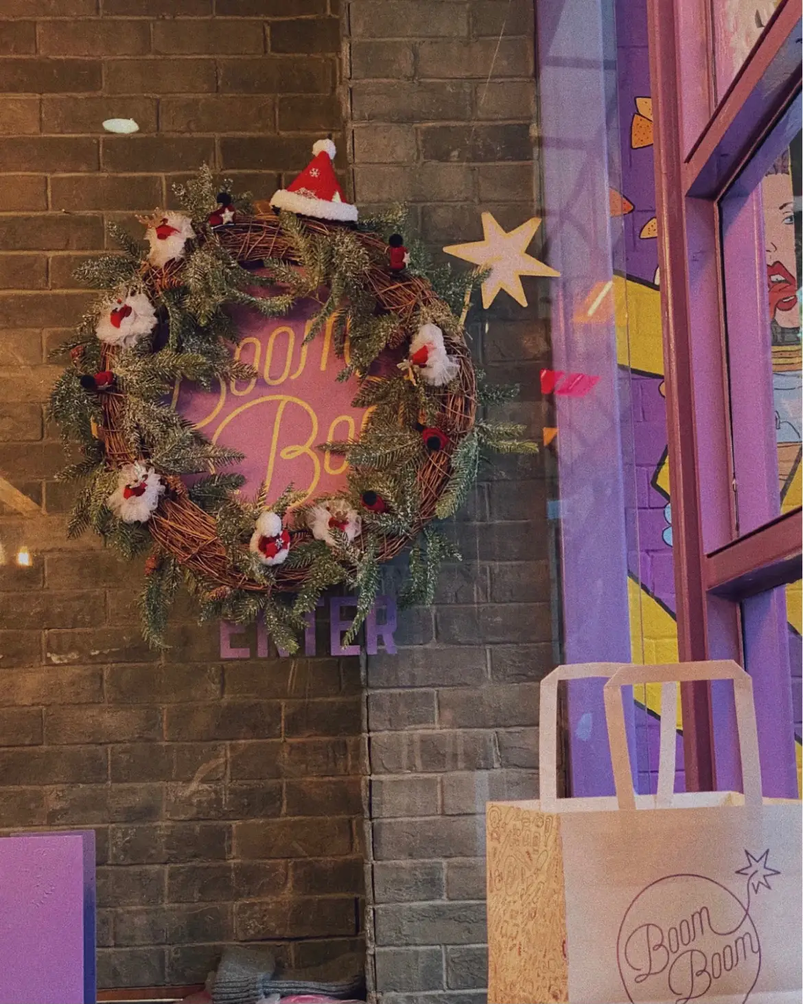 กรอบนอก นุ่มใน ไส้ทะลัก ไป boom boom bagels 🥯 | แกลเลอรีที่โพสต์โดย phployy | Lemon8