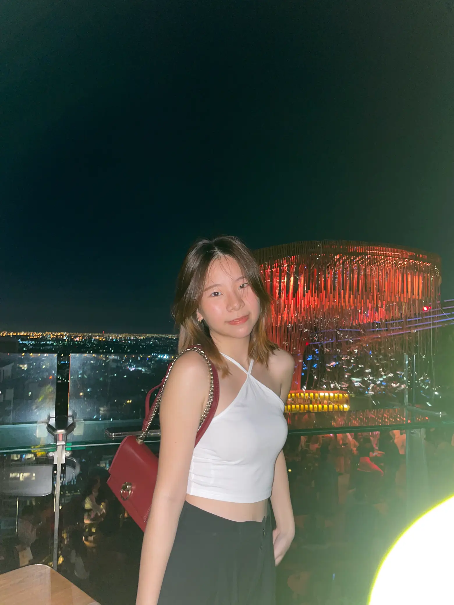 รีวิว Tichuca Rooftop Bar🍸💥 | แกลเลอรีที่โพสต์โดย w.waa | Lemon8