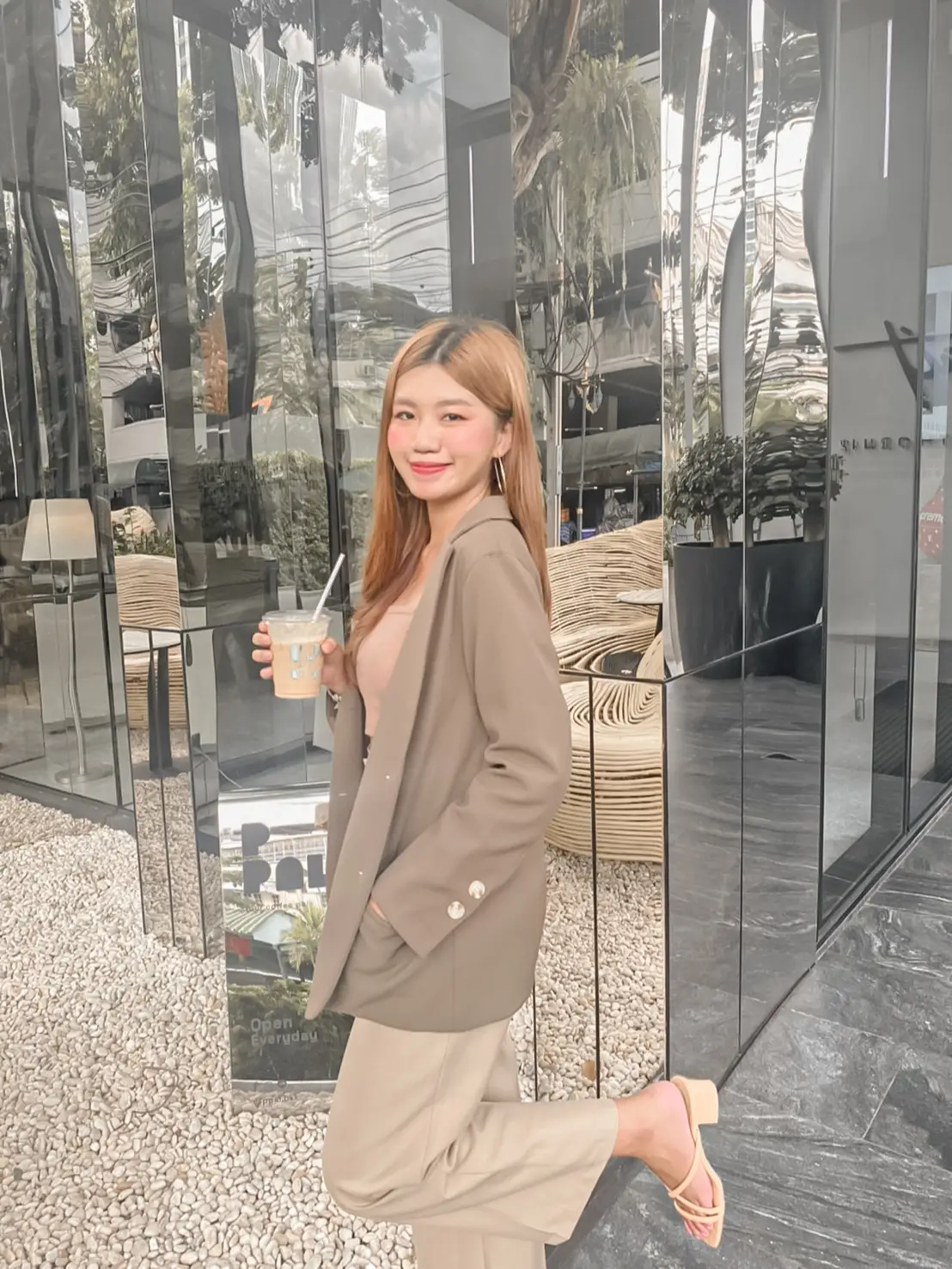 Matching look with brown & cream color 🤎💛 #ootd | แกลเลอรีที่โพสต์โดย 🧸paikpoon🧚‍♀️ | Lemon8