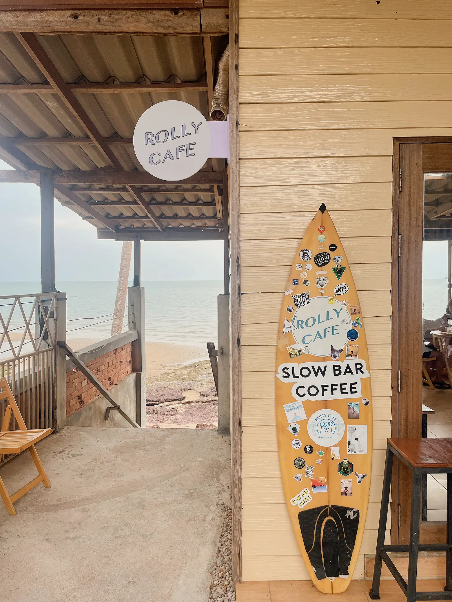 Rolly Cafe คาเฟ่ลับฉบับชุมพรรร~ | แกลเลอรีที่โพสต์โดย 𝙆𝙖𝙣𝙮𝙮𝙖☁️ | Lemon8