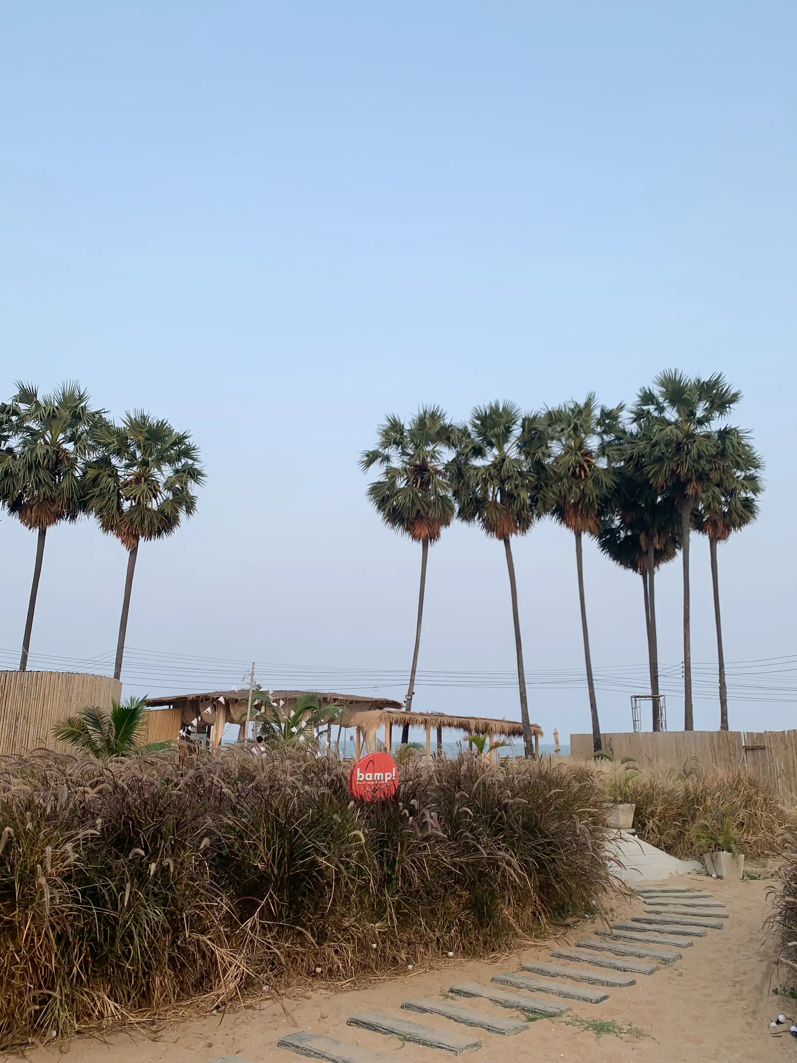 รีวิวคาเฟ่ริมทะเลปราณบุรี | BAMP! Beach Camp & Cafe | แกลเลอรีที่โพสต์ ...