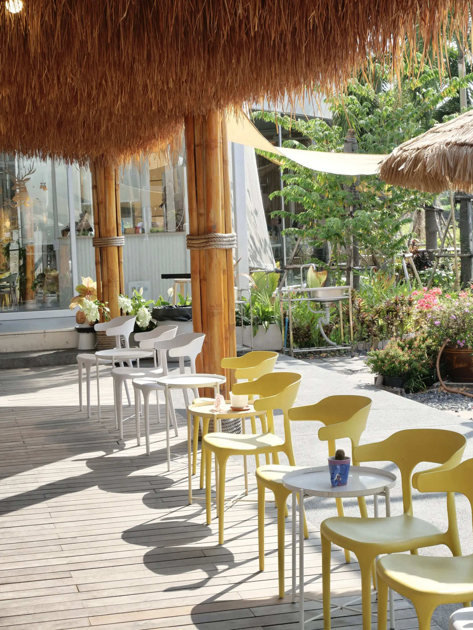 Plearn Cafe Bangpu คาเฟ่น่ารักๆที่บางปู | แกลเลอรีที่โพสต์โดย พาไปด้วย ...