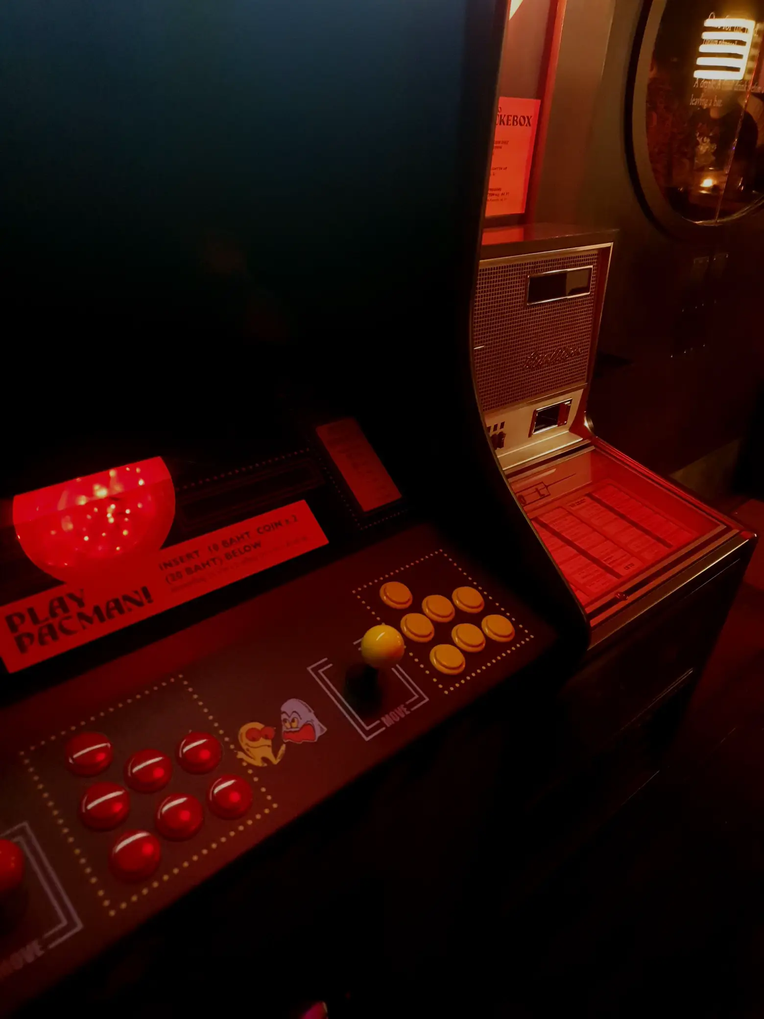 OFTR BAR บาร์ที่สร้างจากบรรยากาศในหนัง One for the road | แกลเลอรีที่ ...