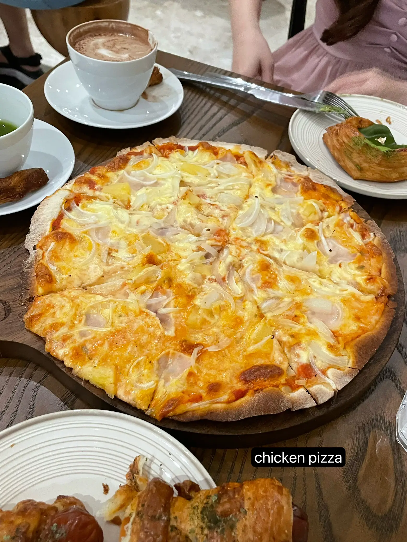 🇲🇾Another cafe opened by influencer | Galeri disiarkan oleh doudousis 👯 ...