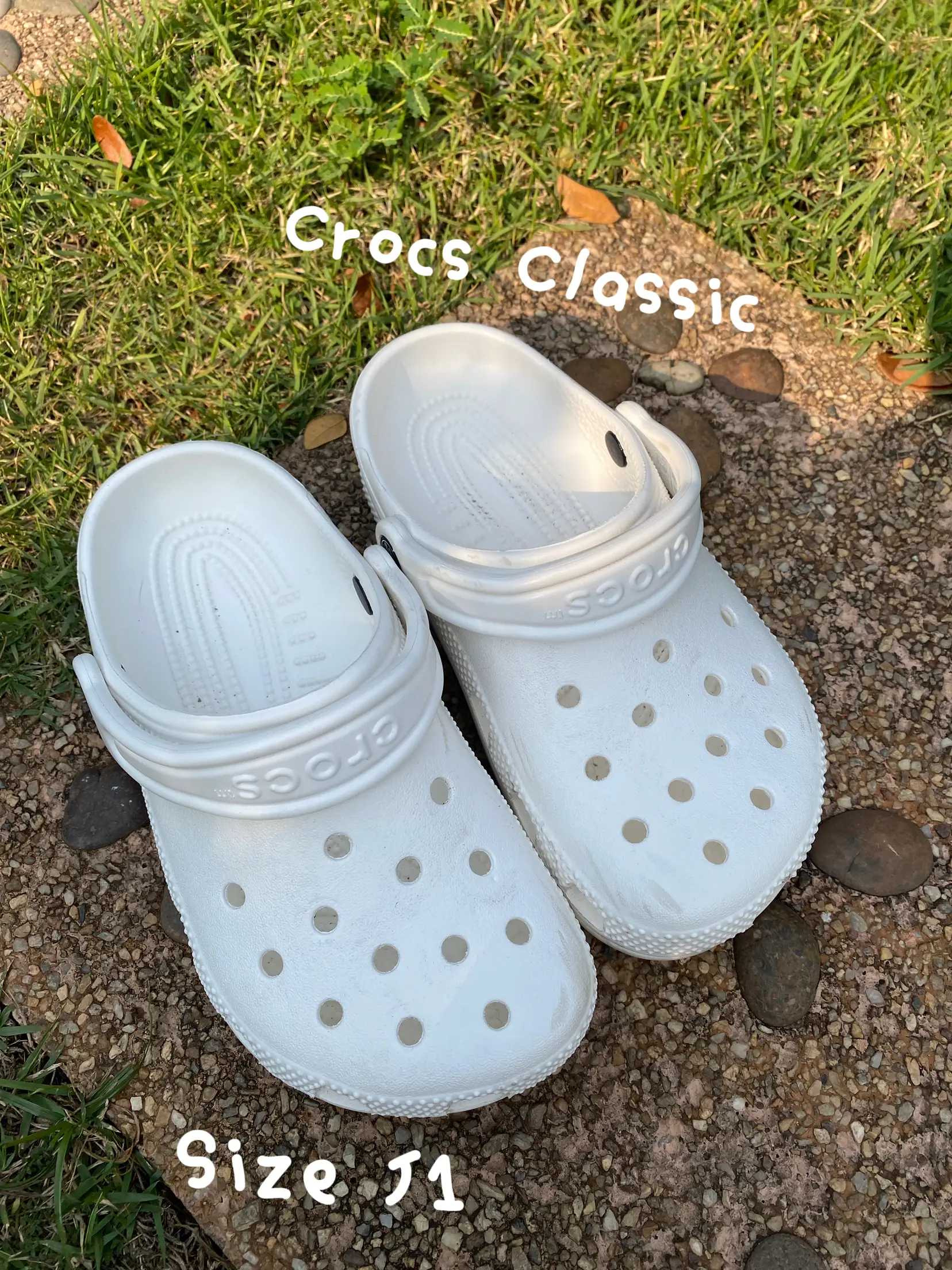 รีวิว crocs 4รุ่นฮิต ꒰ “̮ ꒱ 🩰 ´ˎ˗ | แกลเลอรีที่โพสต์โดย Moonblue.s | Lemon8
