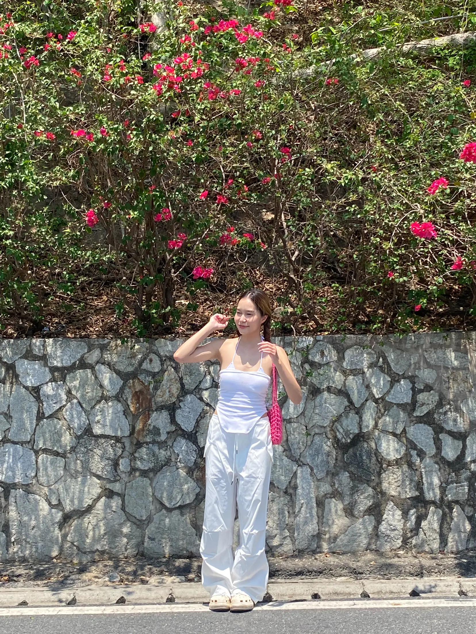 Ootd white outfit ⛅️🥛🫧 ฮาวทูขาวทั้งตัว | แกลเลอรีที่โพสต์โดย ε nessei ♡’ | Lemon8