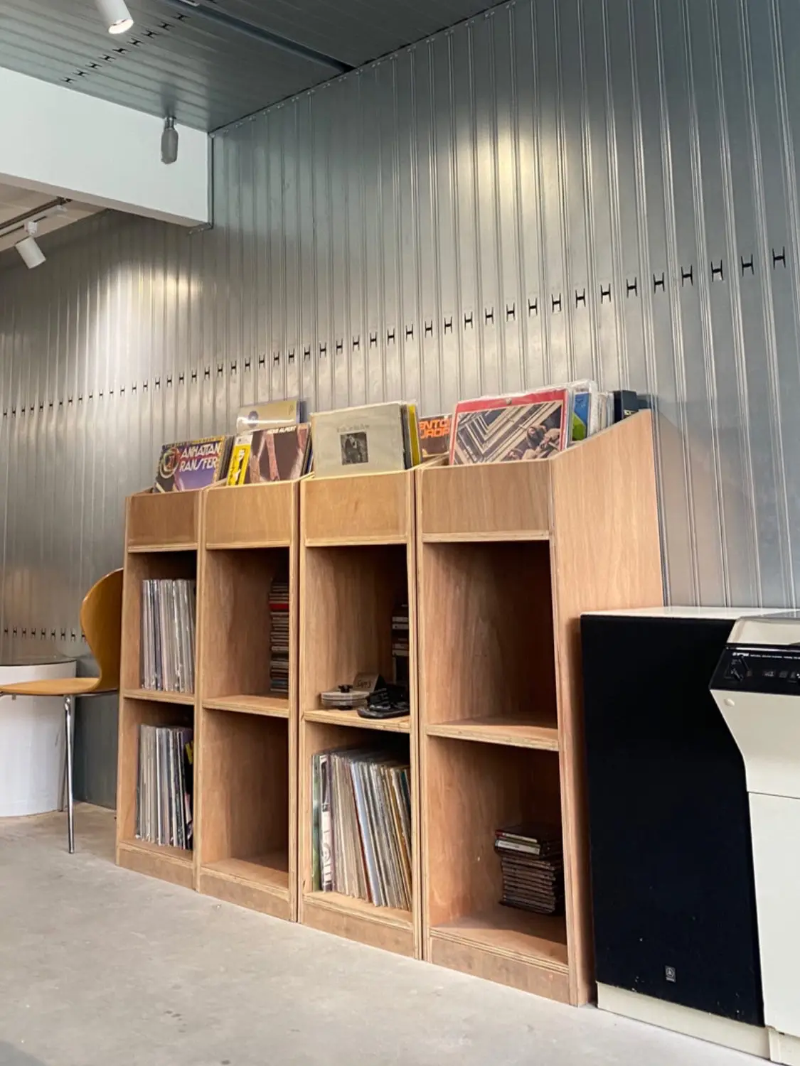 Sound Pop Coffee ร้านคาเฟ่แผ่นเสียง🎧 | Gallery posted by woonnwoon | Lemon8