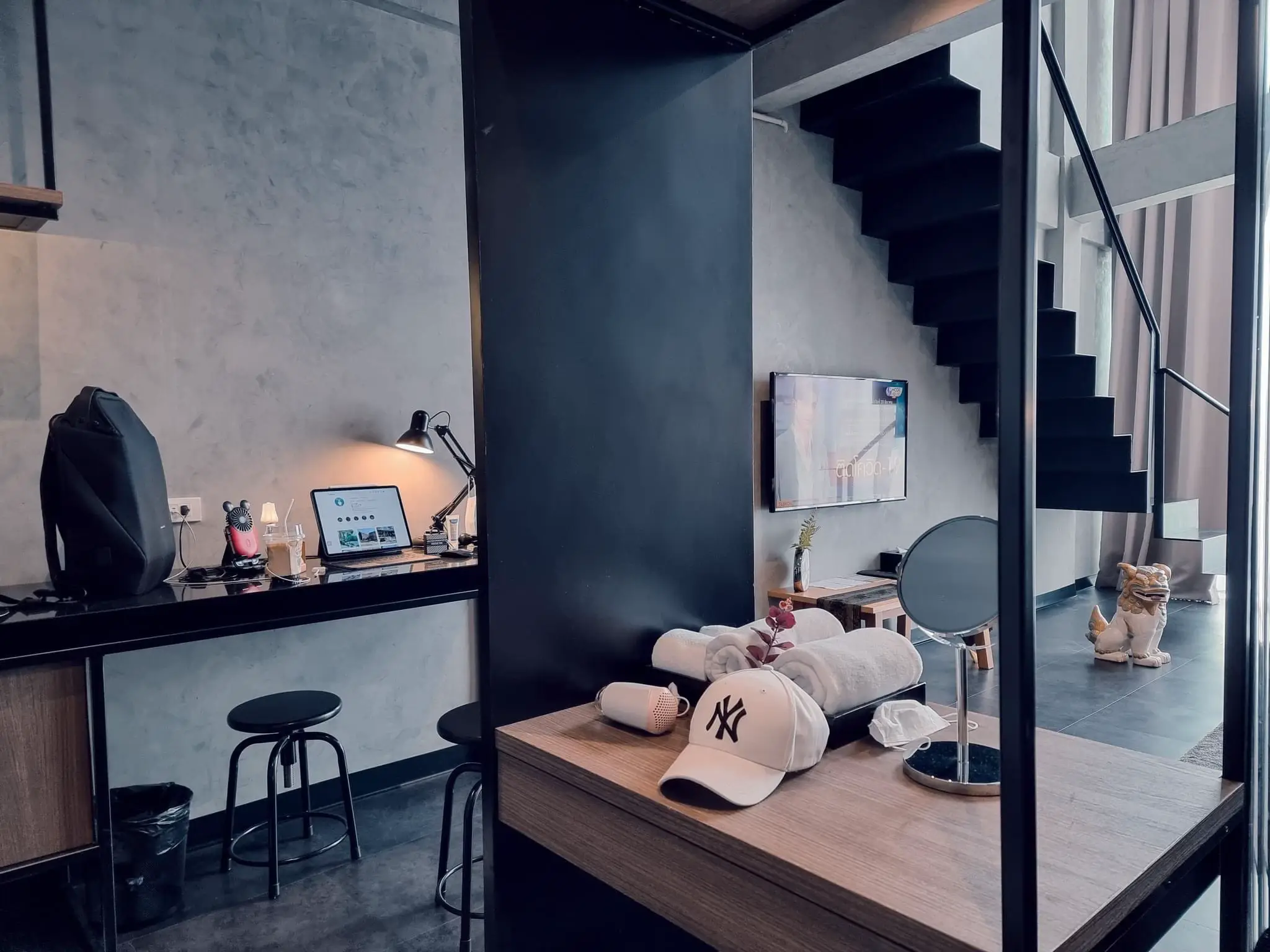 👉 รีวิวโรงแรมสไตล์ LOFT ห้อง2ชั้น สวยมากๆ #โรงแรมกรุงเทพฯ | แกลเลอรีที่ ...