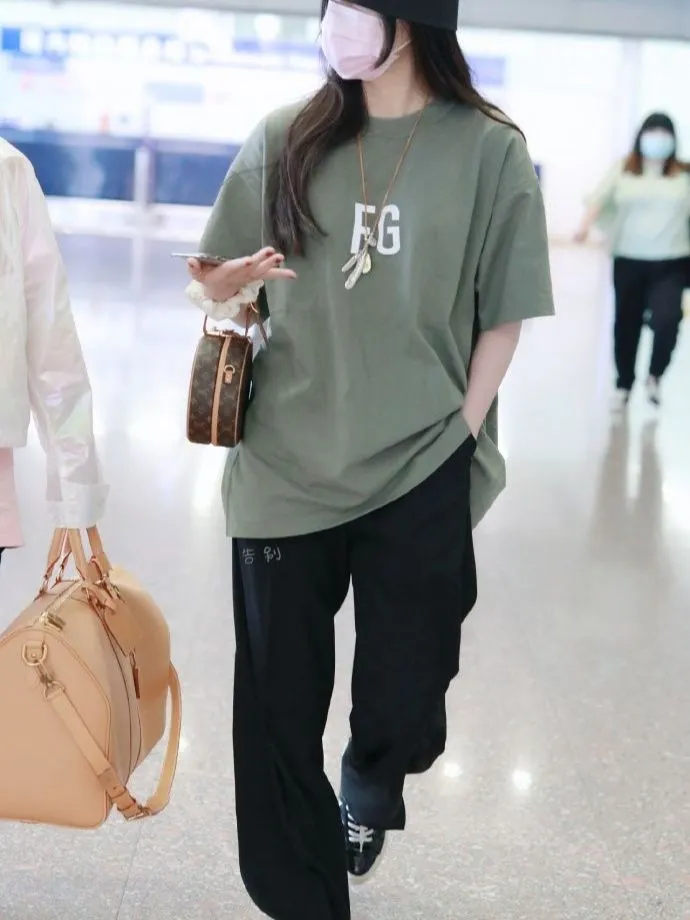 19 ไอเดียยอดนิยมเกี่ยวกับ แต่งตัวสไตล์ไอยู ในปี 2024