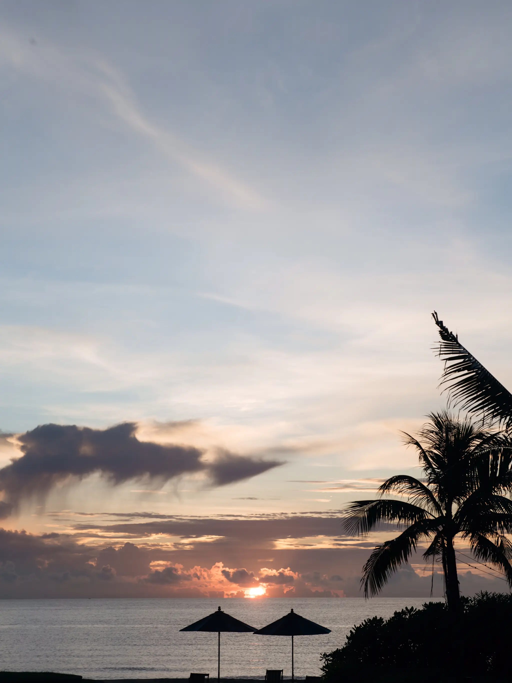 จัดงานแต่งริมทะเล ความฝันได้เป็นจริงแล้ว :) | แกลเลอรีที่โพสต์โดย lolyploy | Lemon8