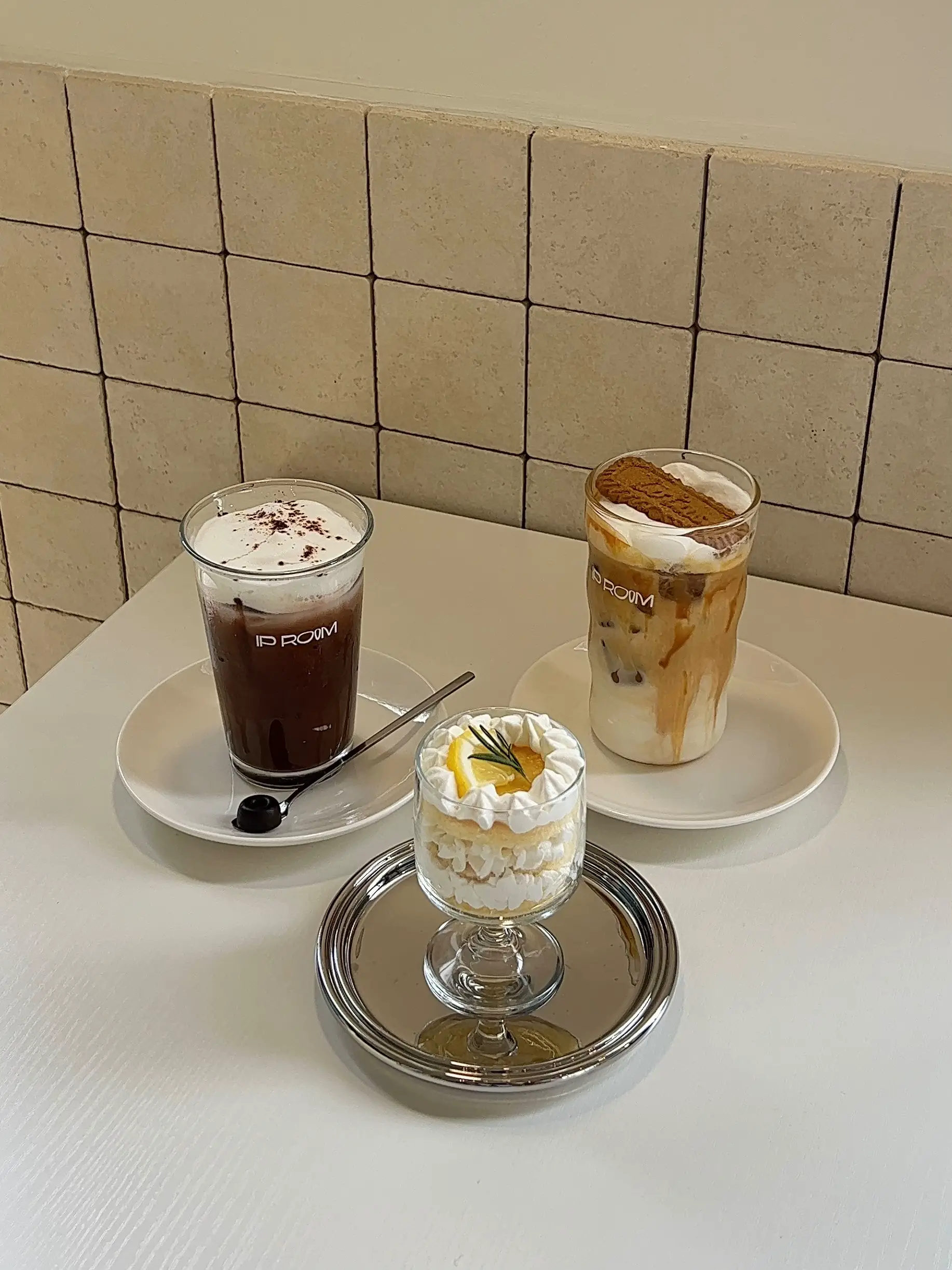 IP ROOM คาเฟ่สุดคิวท์ย่านสะพานควาย | แกลเลอรีที่โพสต์โดย fahhnat | Lemon8