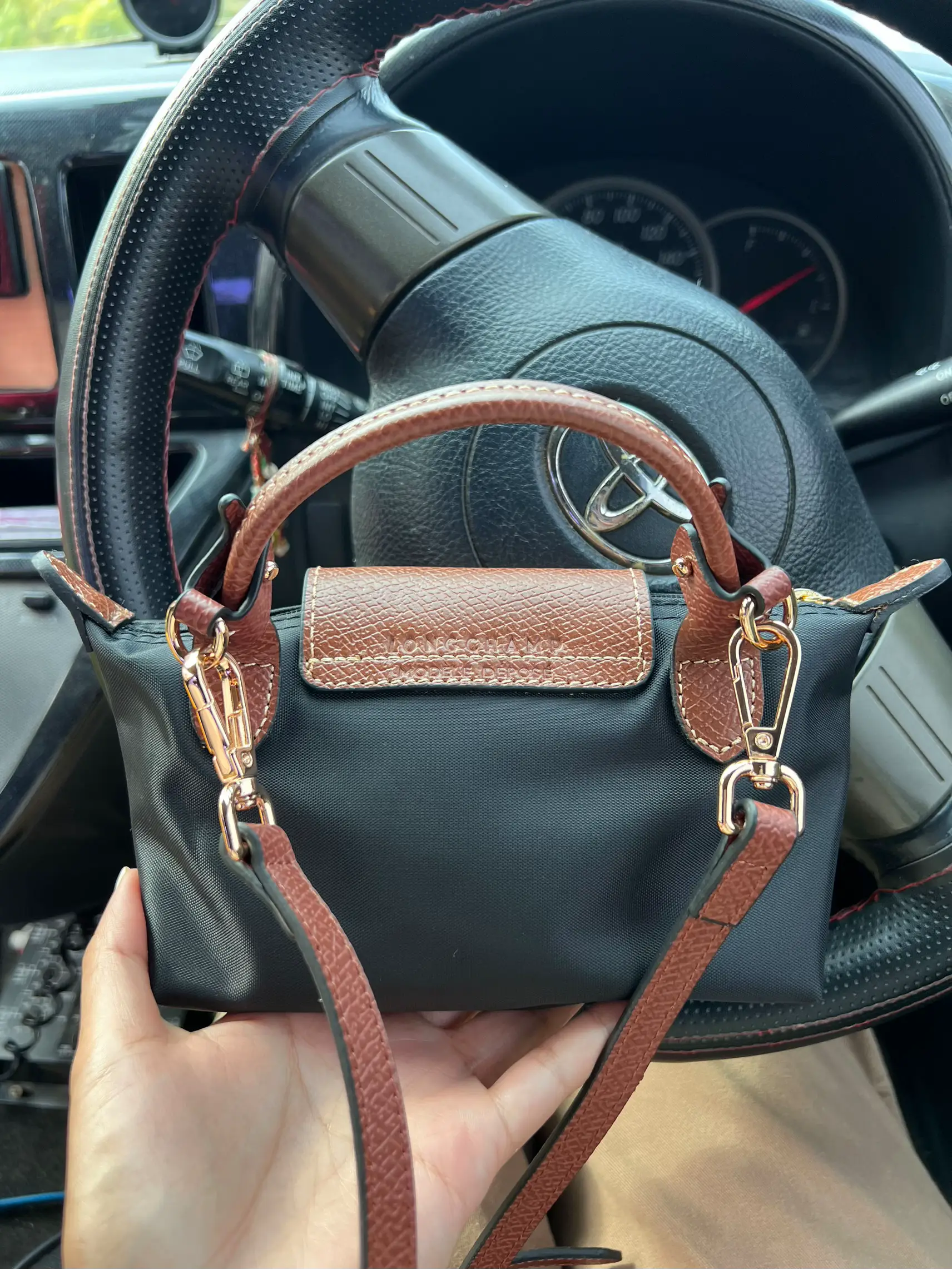 20 ไอเดียยอดนิยมเกี่ยวกับ รีวิวกระเป๋าลองชอมใบเล็ก ในปี 2024