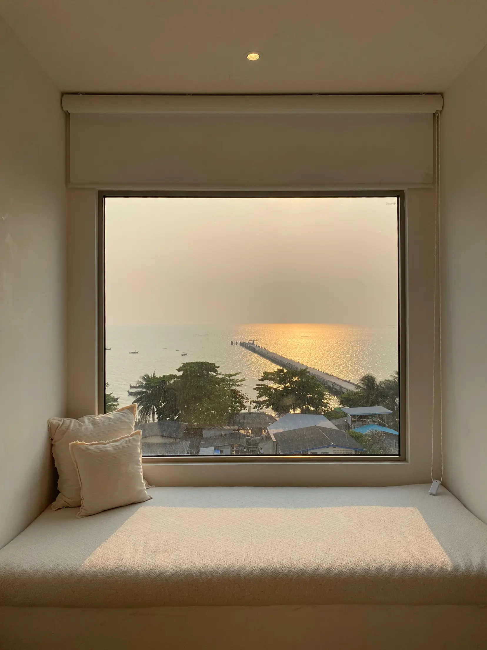 Zuwala Hotel📍Bangsaen วิวนี้ต้องชั้น 7 เท่านั้น 💛 | แกลเลอรีที่โพสต์โดย ...