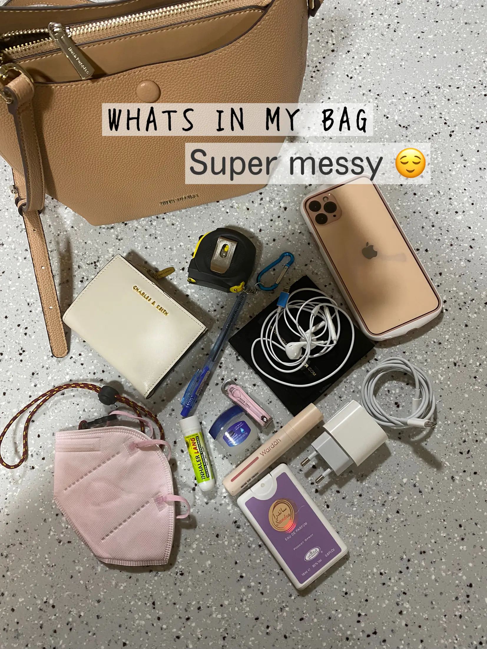 WHATS IN MY BAG ( daily ) | แกลเลอรีที่โพสต์โดย Dekorrumahkamu | Lemon8
