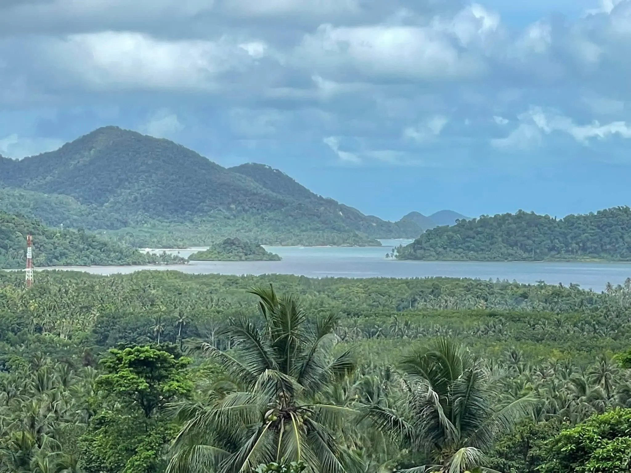 Altitude79 คาเฟ่เกาะช้างเลี้ยวซ้าย ⬅️ | แกลเลอรีที่โพสต์โดย lllkkk | Lemon8