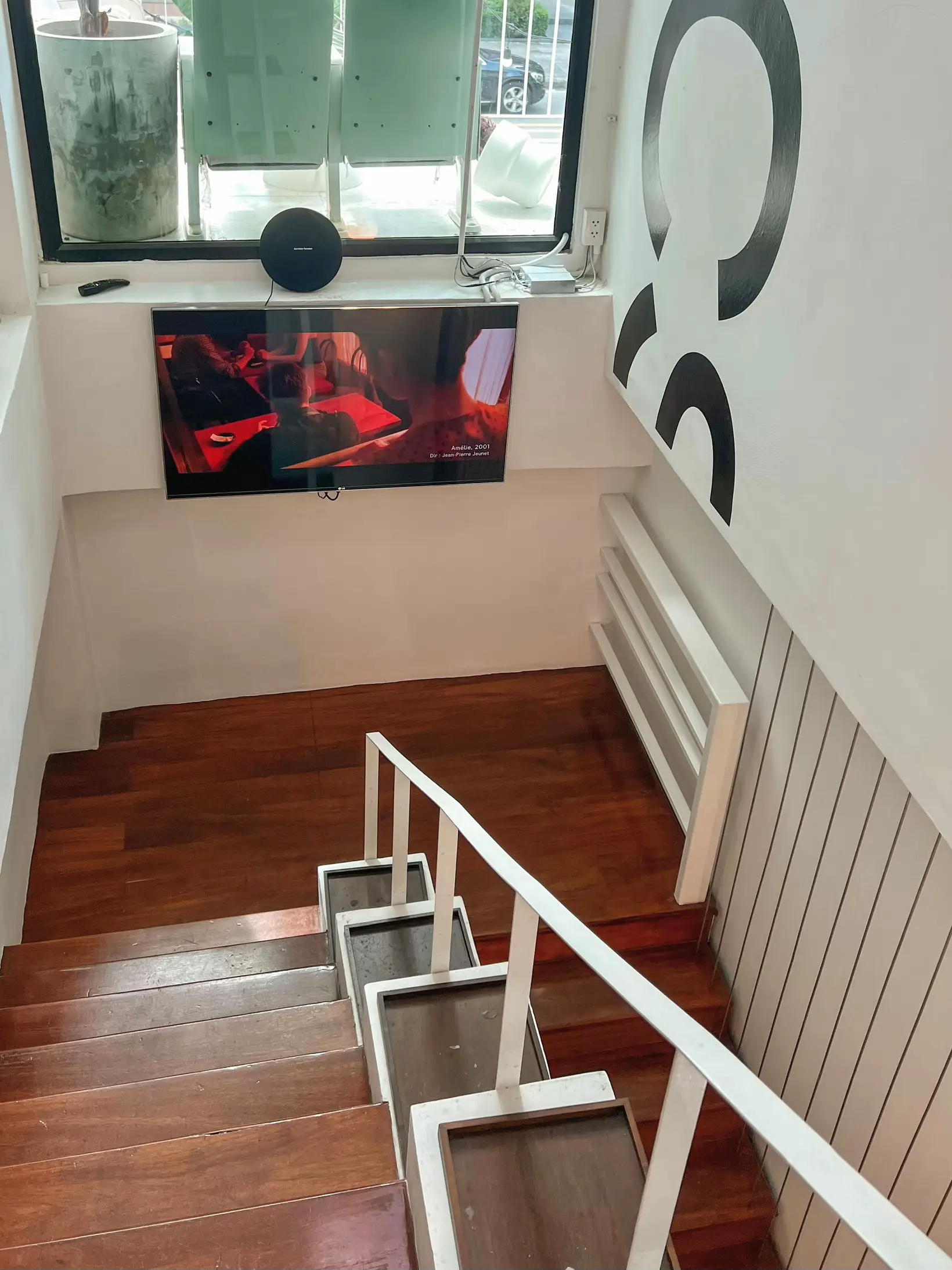 〰️ คาเฟ่ธีมโรงหนังที่คูลที่สุดในย่านสุขุมวิท •-🍿🎬 | แกลเลอรีที่โพสต์โดย Jabchaith | Lemon8