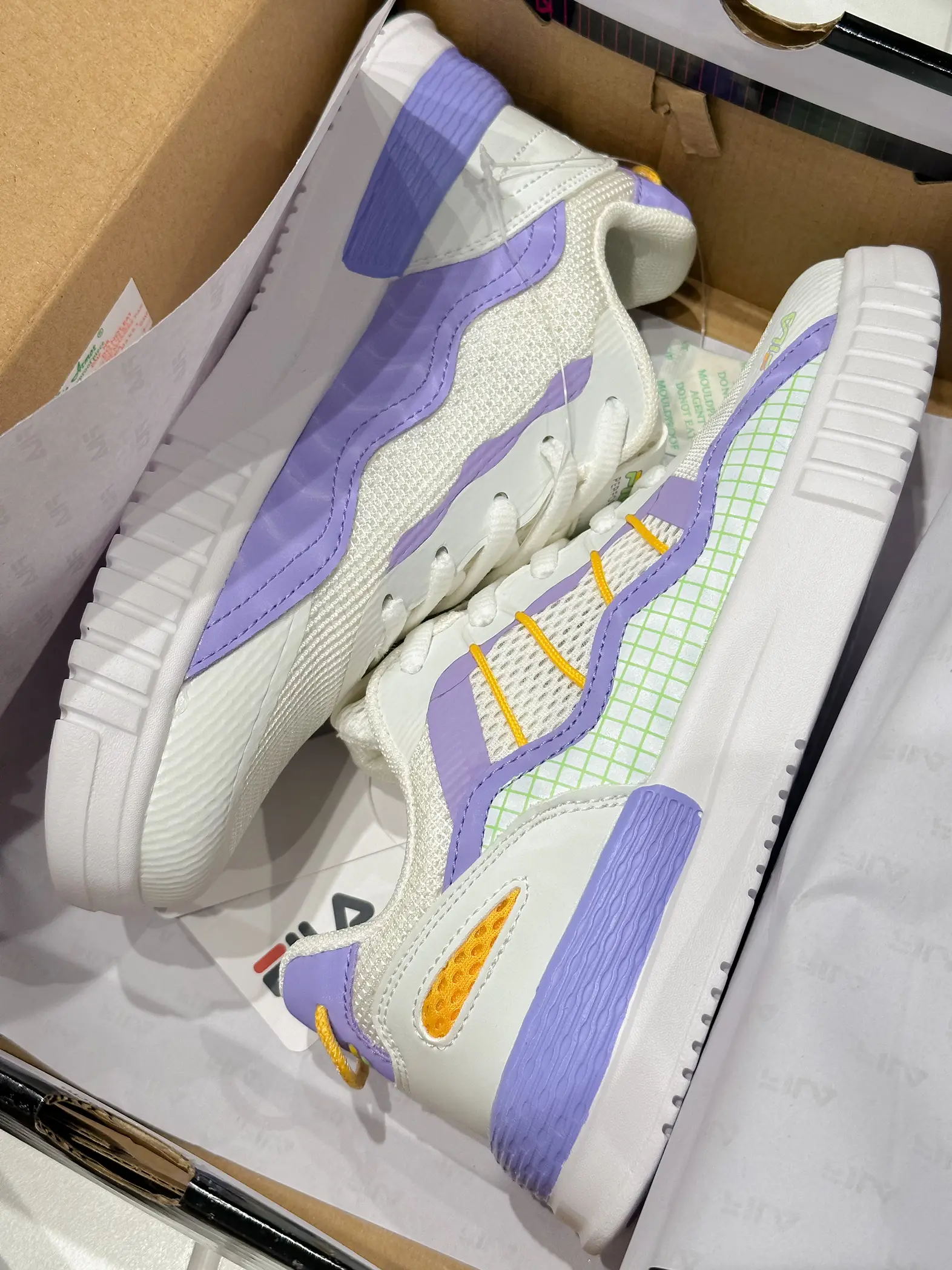 FILA 💜 ราคาไม่ถึงพัน!! | แกลเลอรีที่โพสต์โดย พิกัดลิ้งค์Bio. | Lemon8