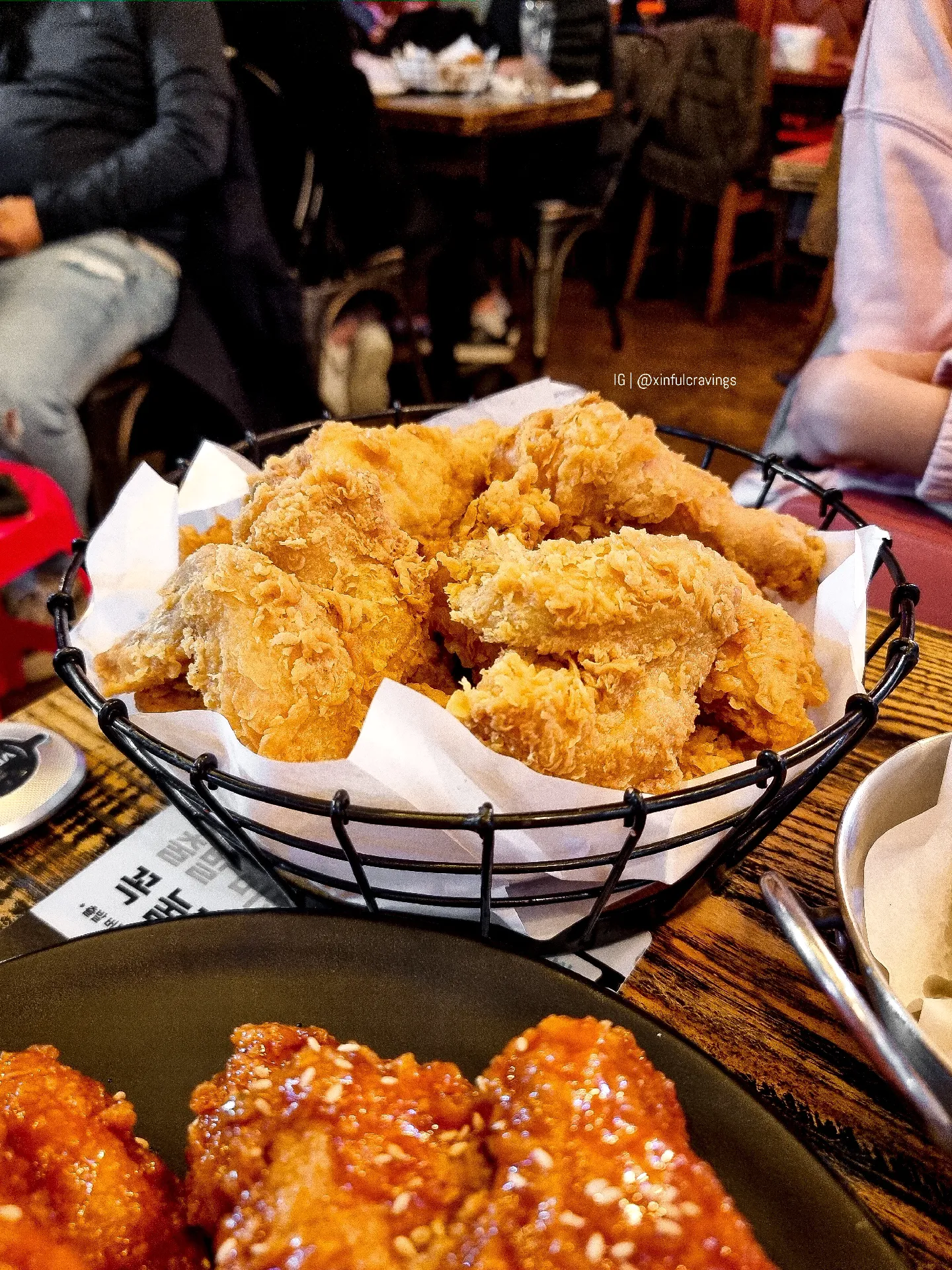 🇰🇷 | Probably the BEST fried chicken in Seoul 🍗😍🤤 | Gallery posted by ...