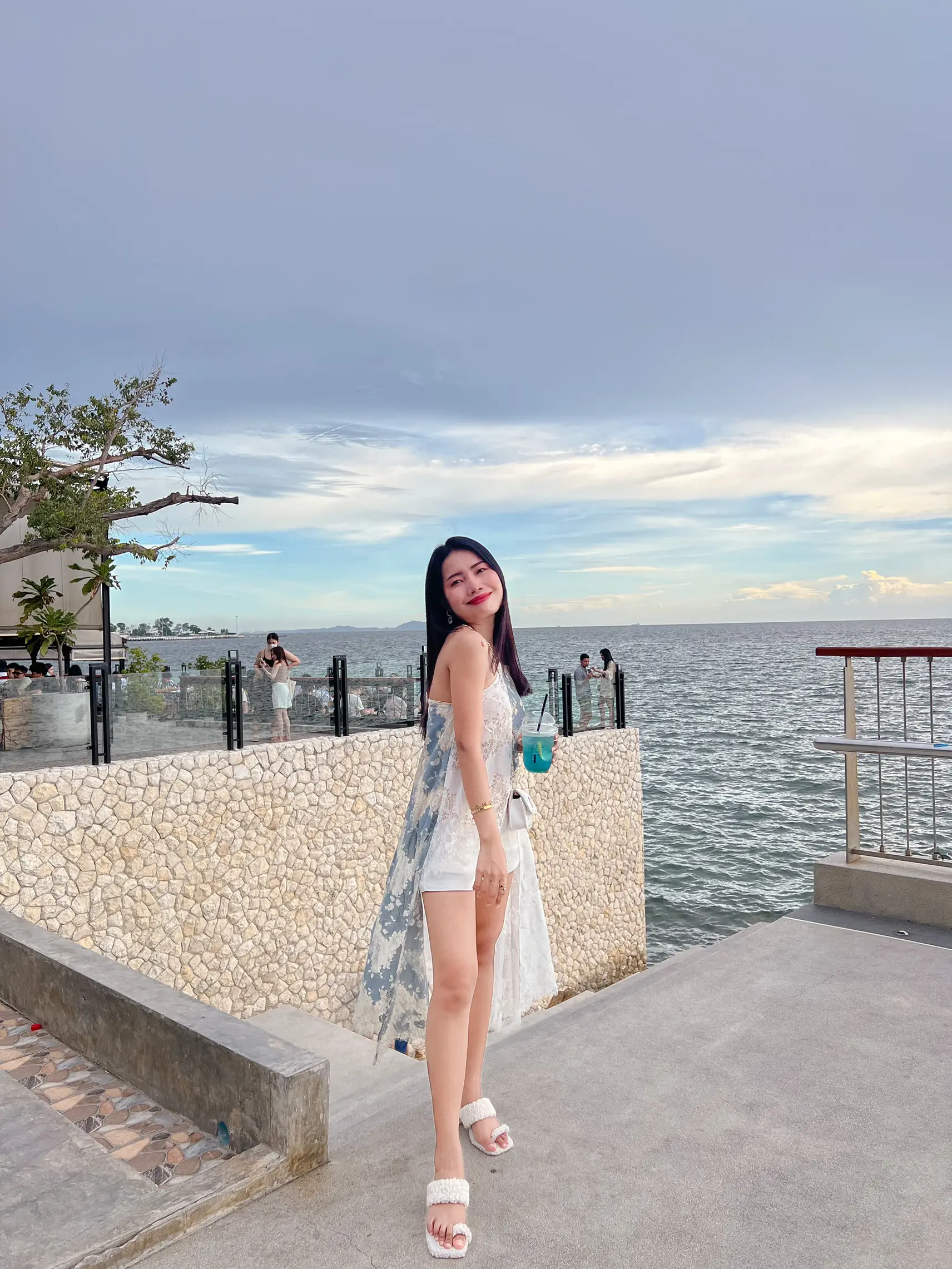 🏰𝐑𝐞𝐝 𝐓𝐞𝐦𝐩 𝐂𝐨𝐟𝐟𝐞𝐞 🏰 | แกลเลอรีที่โพสต์โดย AomPanida | Lemon8