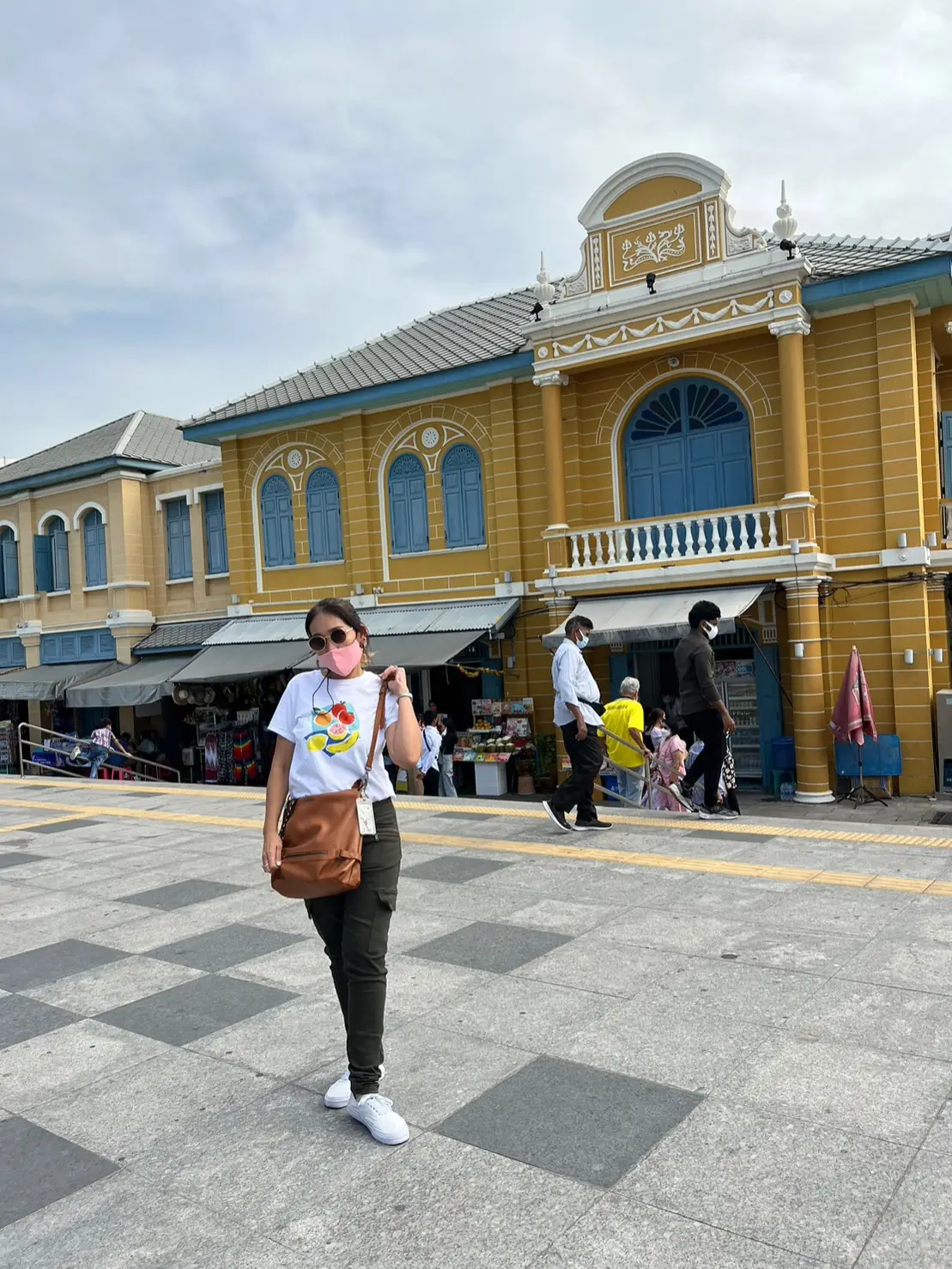 เสริมบุญ🙏 ไหว้พระประจำปี 2566 | แกลเลอรีที่โพสต์โดย lhing-lhing19 | Lemon8