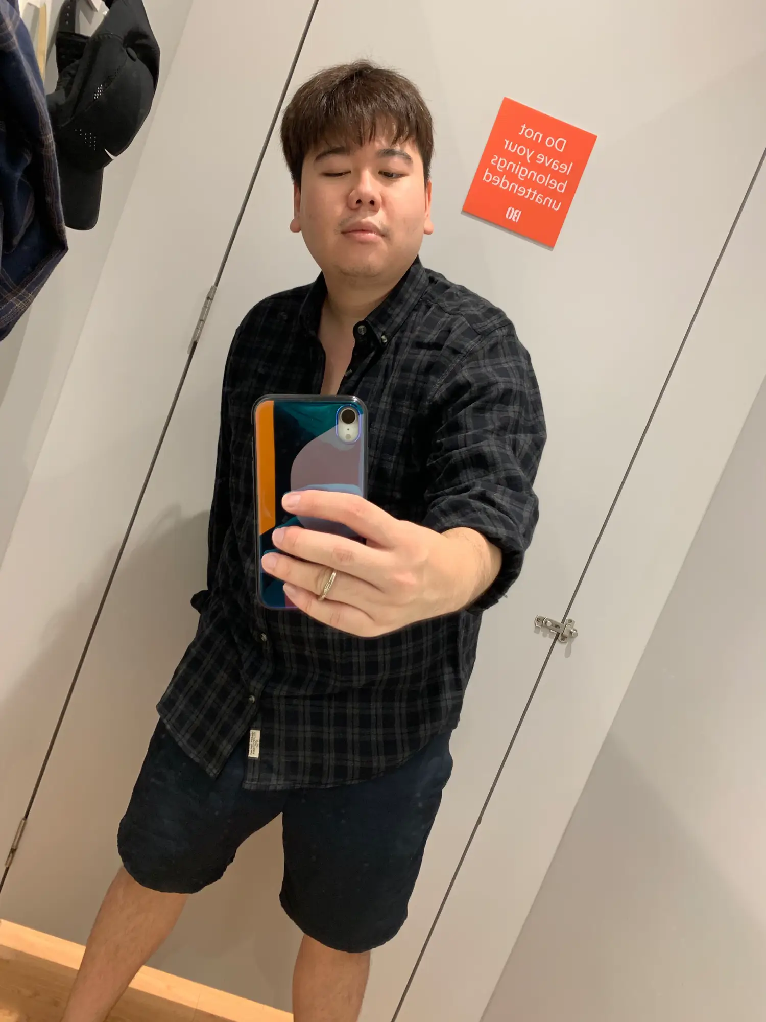 CAN IT FIT? FATTY TRIES BRANDS OUTLET IN MALAYSIA! | แกลเลอรีที่โพสต์โดย Roy Kai | Lemon8